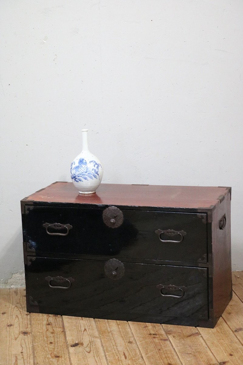 【傷や汚れあり】E026 庄内箪笥二段/丸金具/時代箪笥/和家具/和タンス/チェスト/アンティーク家具/48300の落札情報詳細 - ヤフオク落札価格検索 オークフリー