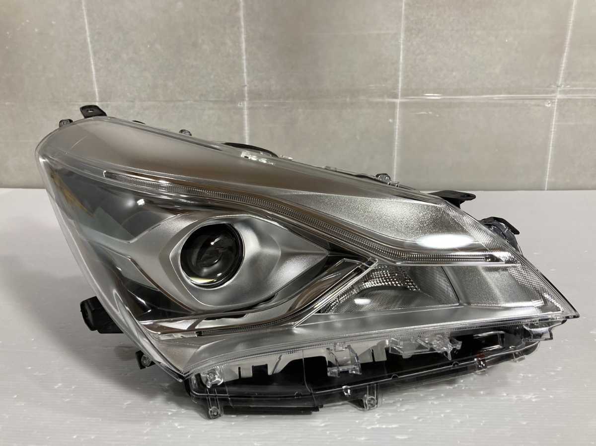 【やや傷や汚れあり】トヨタ純正 NSP130/KSP130/NHP130 ヴィッツハイブリッド 後期 LED ヘッドライト 右側 KOITO 52-303/81105-52L80 打刻LK割れ ...