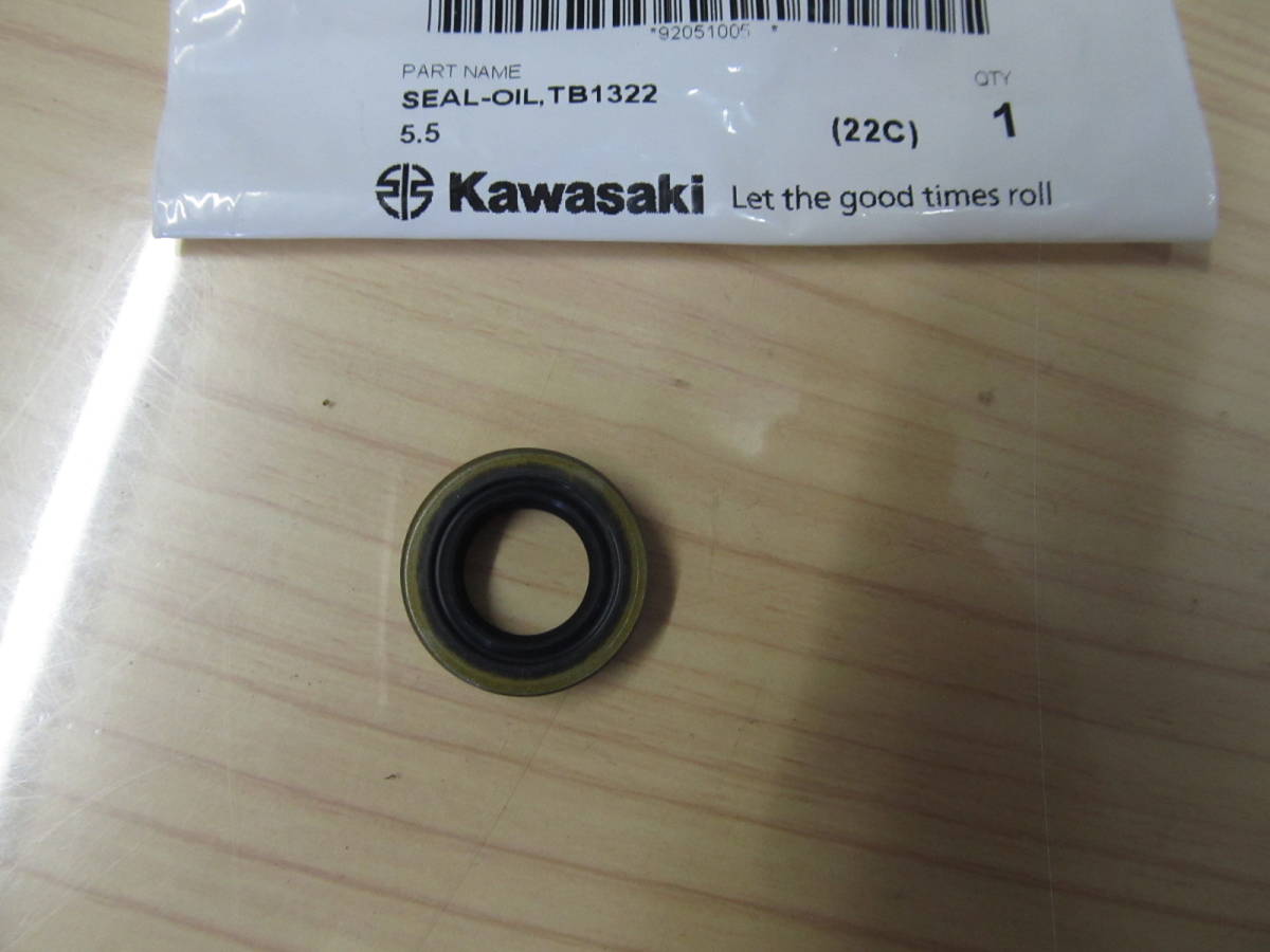 【未使用】カワサキ シフトシャフトオイルシール バリオス ZRX400 ZXR250 ZXR400 エリミネーター125 エリミネーター250 ...