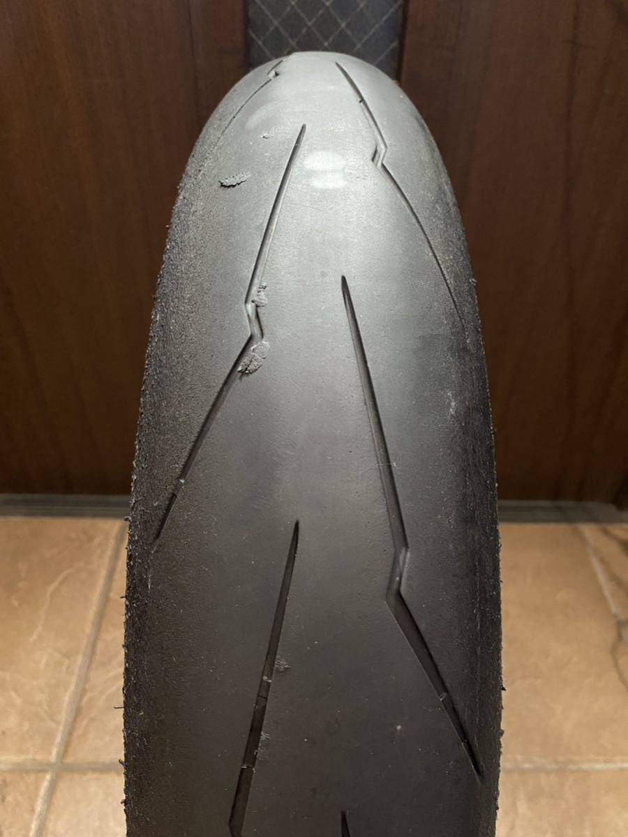 【目立った傷や汚れなし】中古MCタイヤ 2022年製造 PIRELLI DIABLO SUPERCORSA SP V3 120/70ZR17 ピレリ ディアブロ スーパーコルサ 120 70 ...