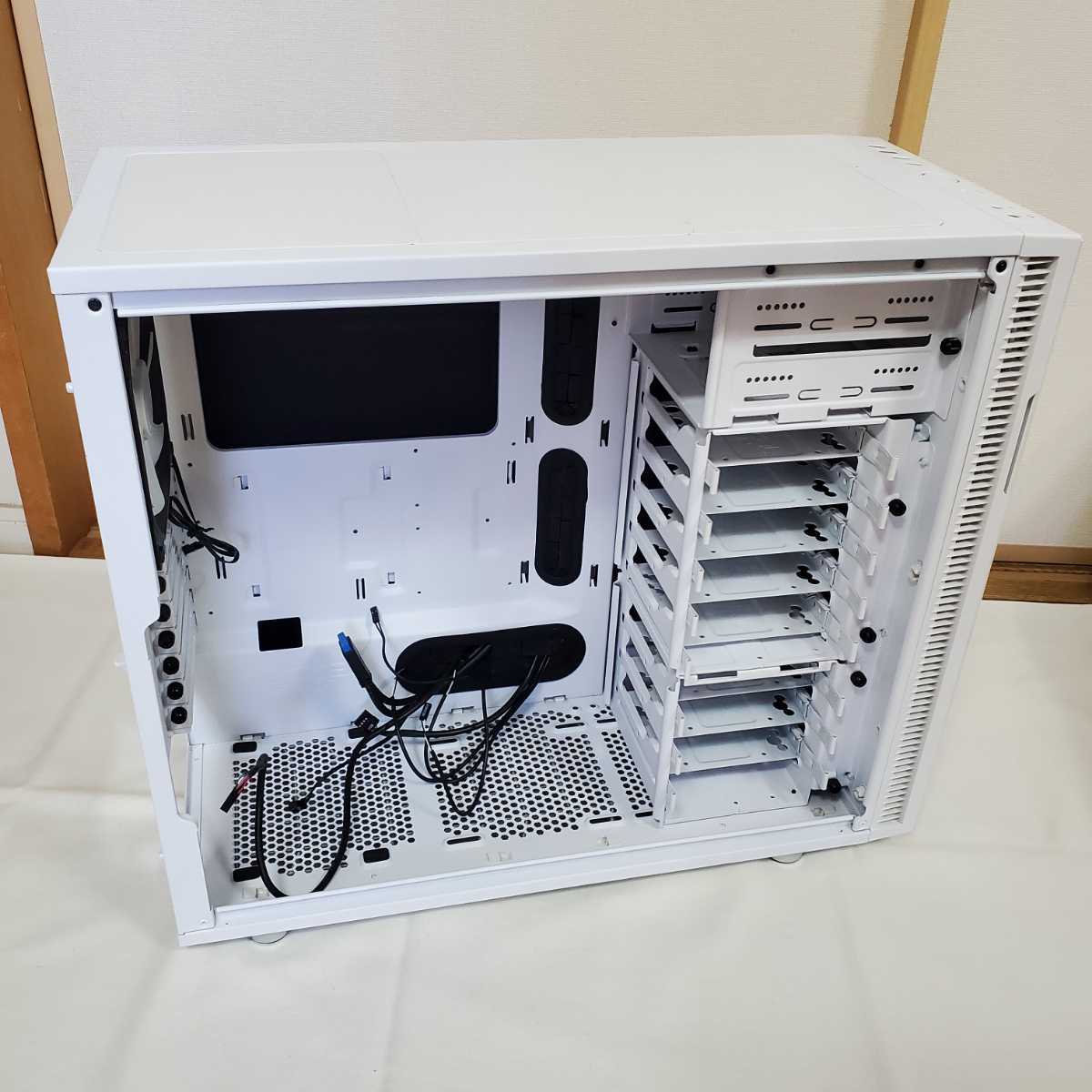 【やや傷や汚れあり】Fractal Design Define R5 White 特殊仕様品 白 FD-CA-DEF-R5-WTの落札情報詳細 ...