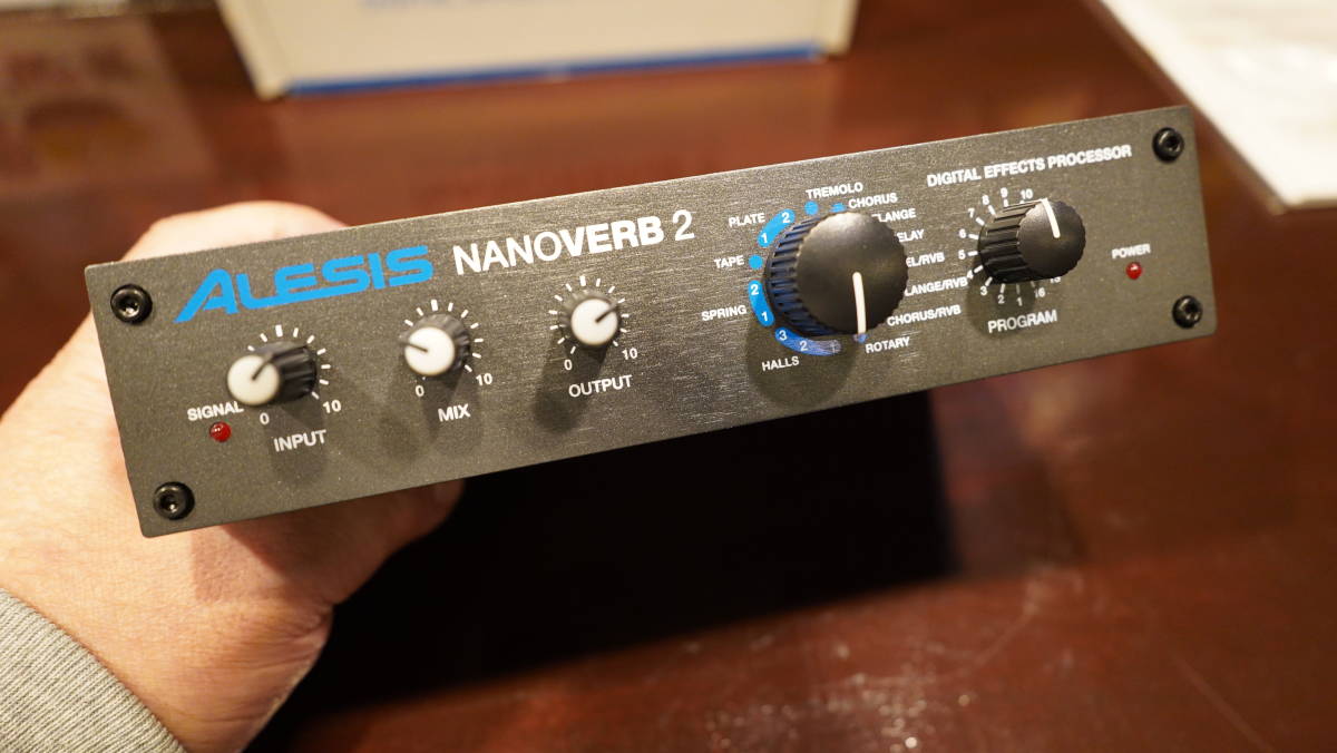 【未使用に近い】ALESIS エフェクター NANOVERB 2 【ほぼ新品状態の中古品】の落札情報詳細 - ヤフオク落札価格検索 オークフリー