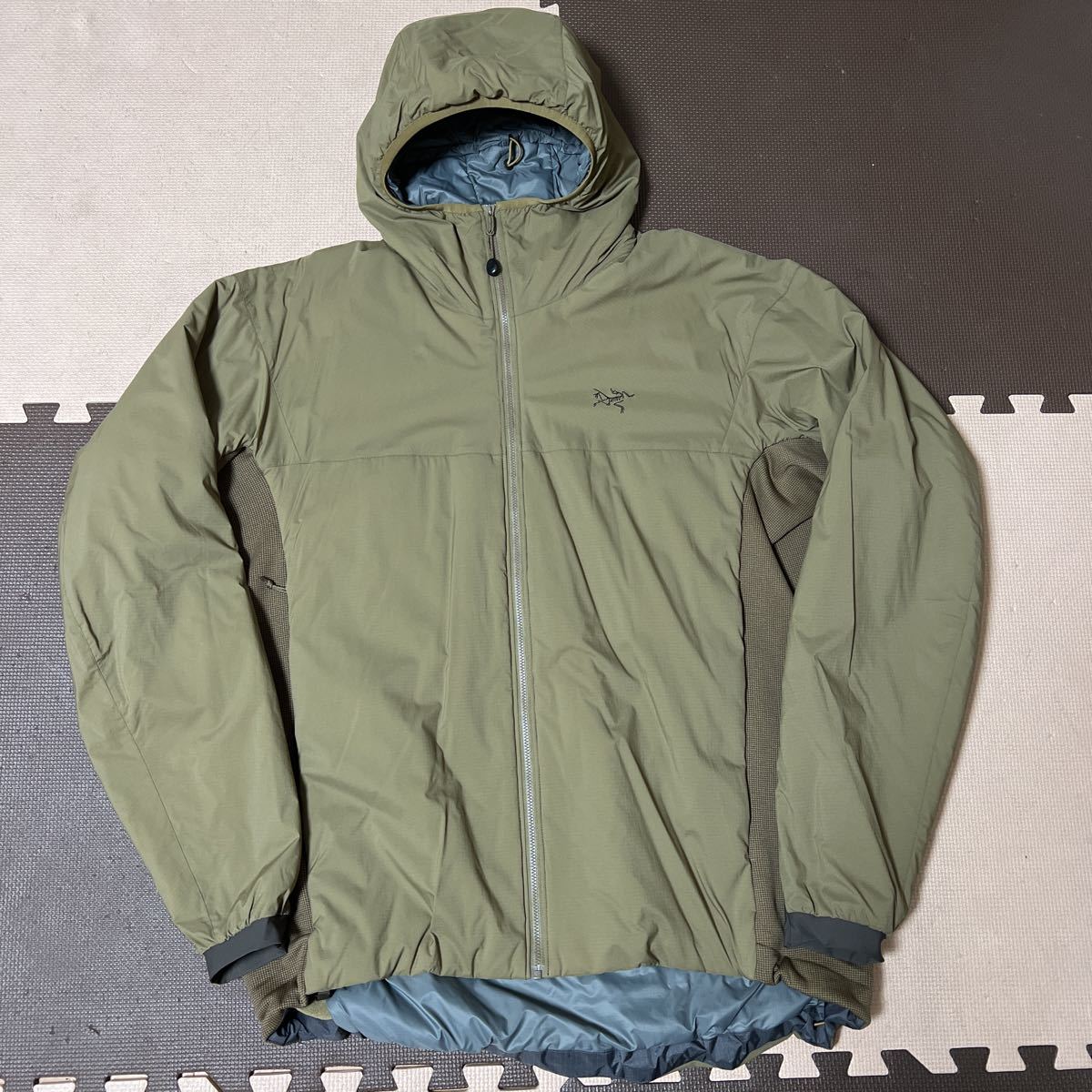 【未使用に近い】美品 ARC'TERYX LEAF Atom LT Hoody XL gen1 crocodile クロコダイル アークテリ ...