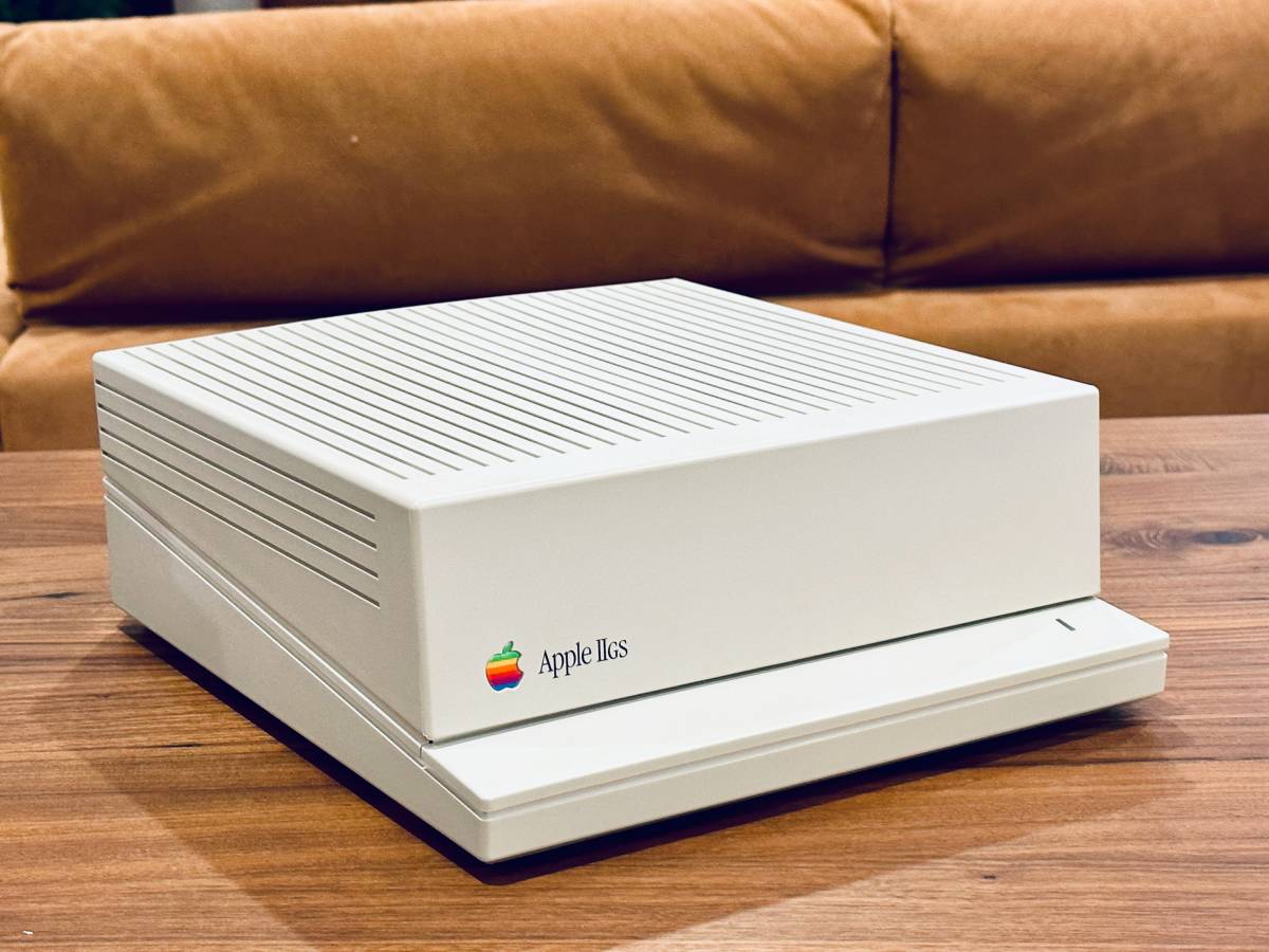 【目立った傷や汚れなし】【超稀少・超美品】Apple II GS（本体のみ、元箱付、動作未確認）の落札情報詳細 - ヤフオク落札価格検索 オークフリー