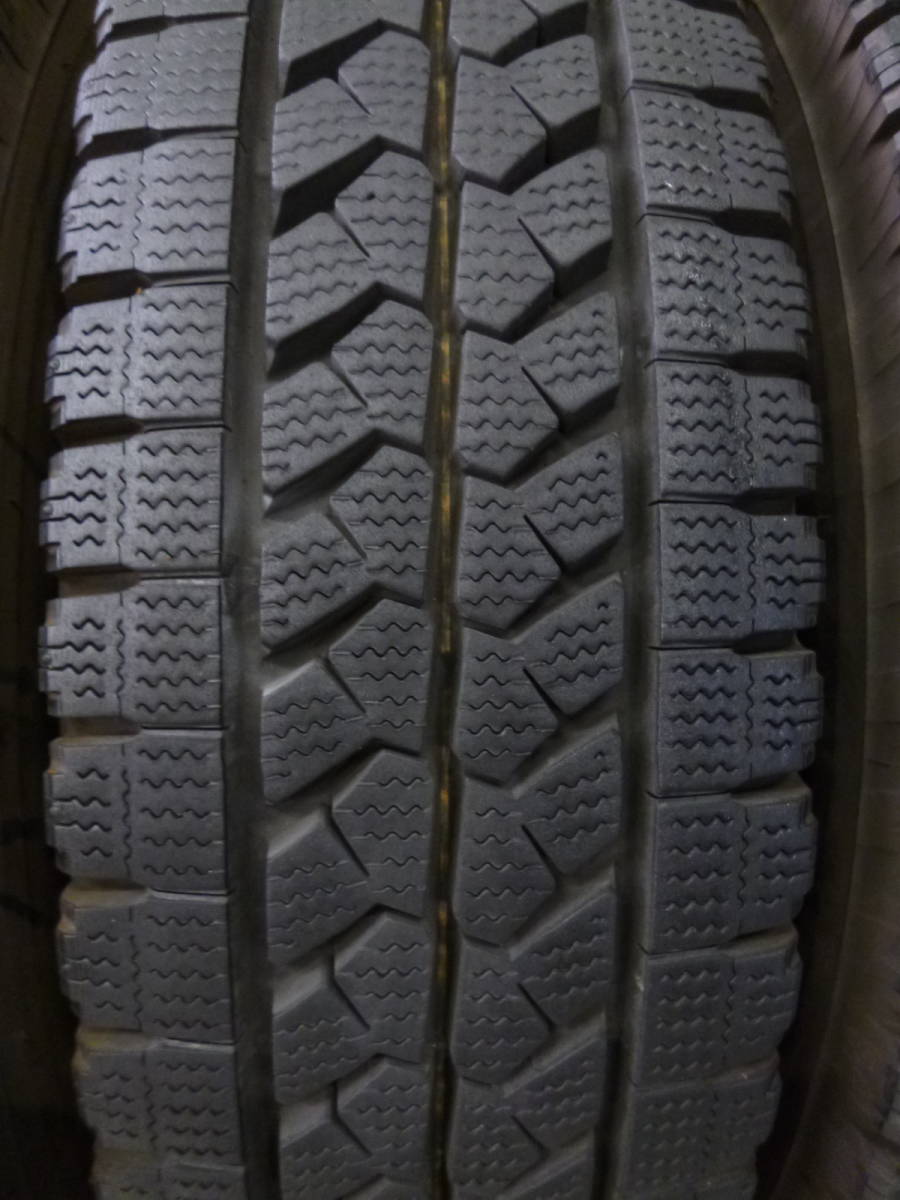 【目立った傷や汚れなし】@翌日発送＠2022年製＠ 205/85R16 117/115 BS BLIZZAK W979 4本！F9396の落札 ...