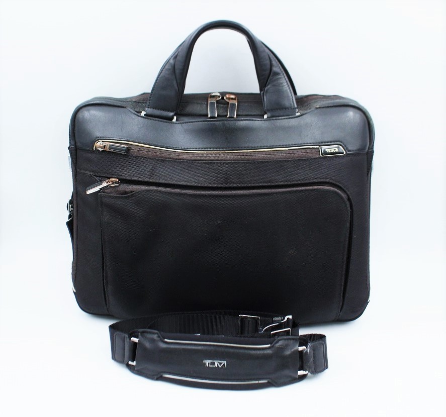 【やや傷や汚れあり】【行董】TUMI ARRIVE トゥミ アリーヴェ ソーヤ ブリーフケース 255002D2 ビジネスバッグ 2way ブラック 黒 書類 A4 PC収納 ...