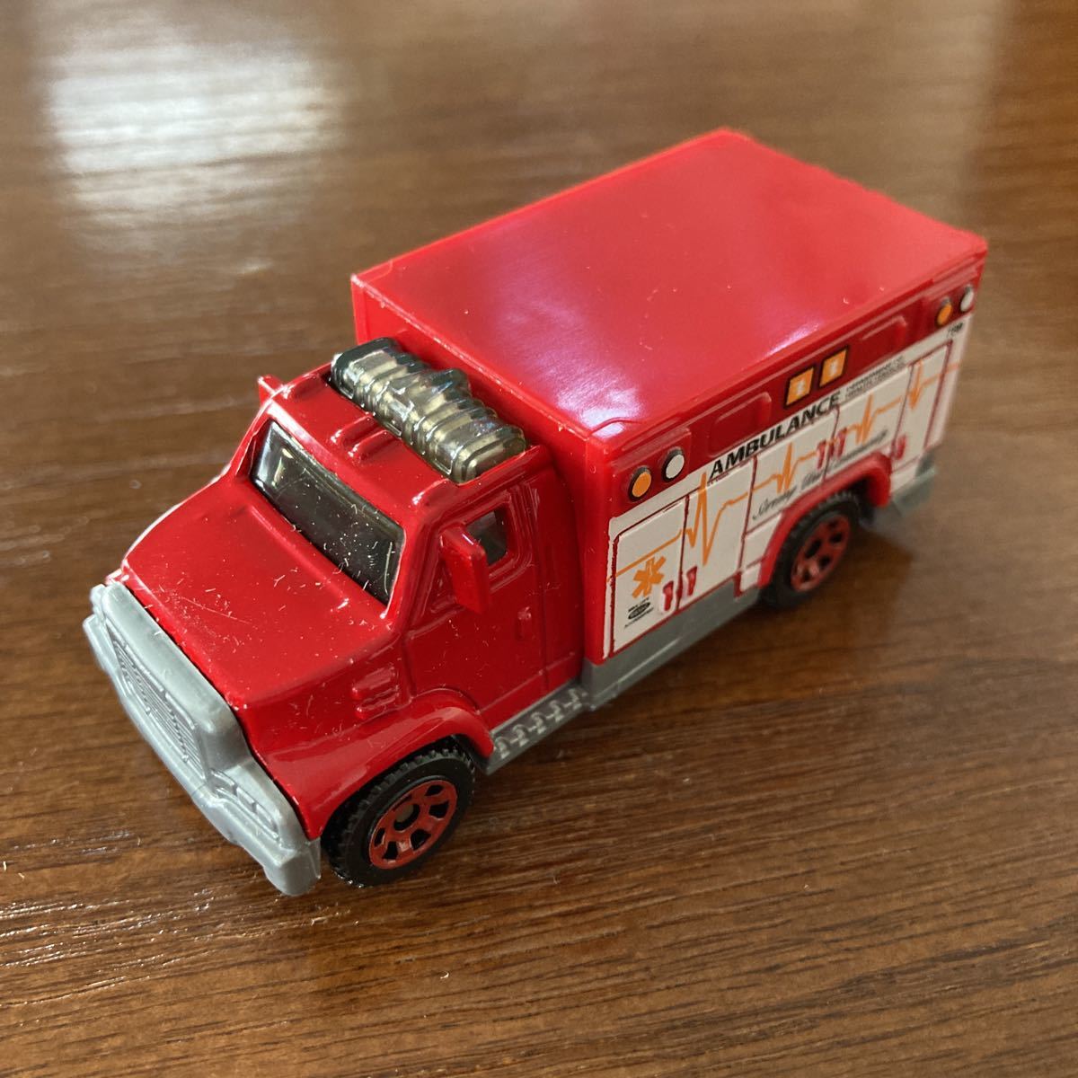 【未使用】マッチボックス Matchbox Ambulance アンビュランス 救急車 ルースの落札情報詳細 ヤフオク落札価格検索 オークフリー