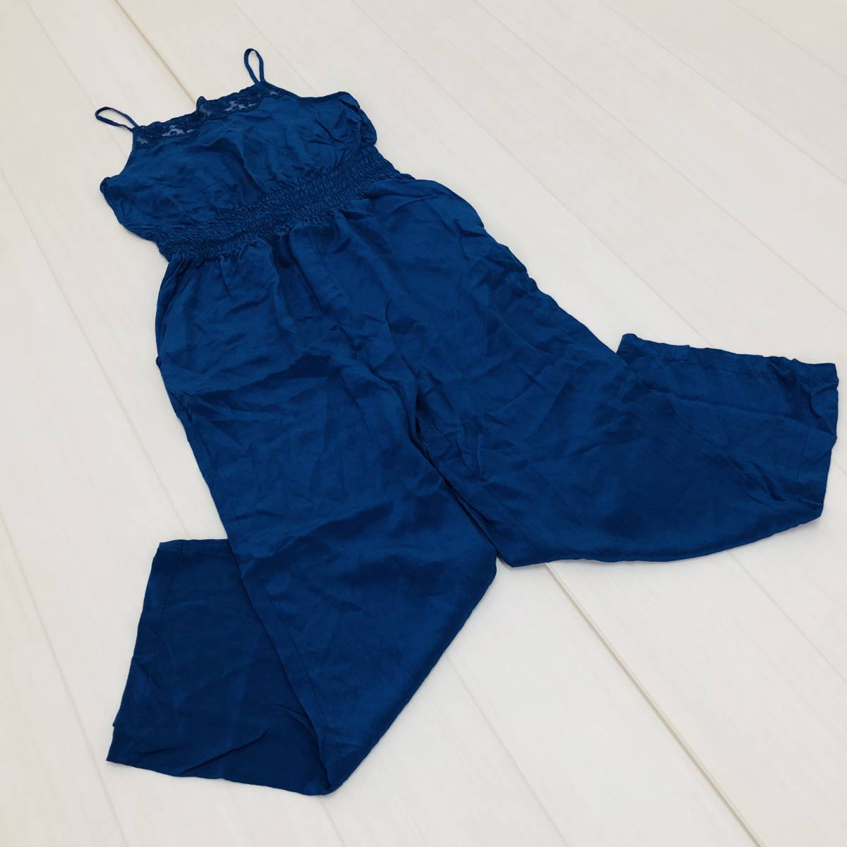 【目立った傷や汚れなし】a01145 美品 サロペット 絹100％ 薄手 シャーリング 胸元花柄レース 春 夏 S 青 無地 レディース 昭和レトロ シンプルデイリーカジュアルの落札情報詳細 ...