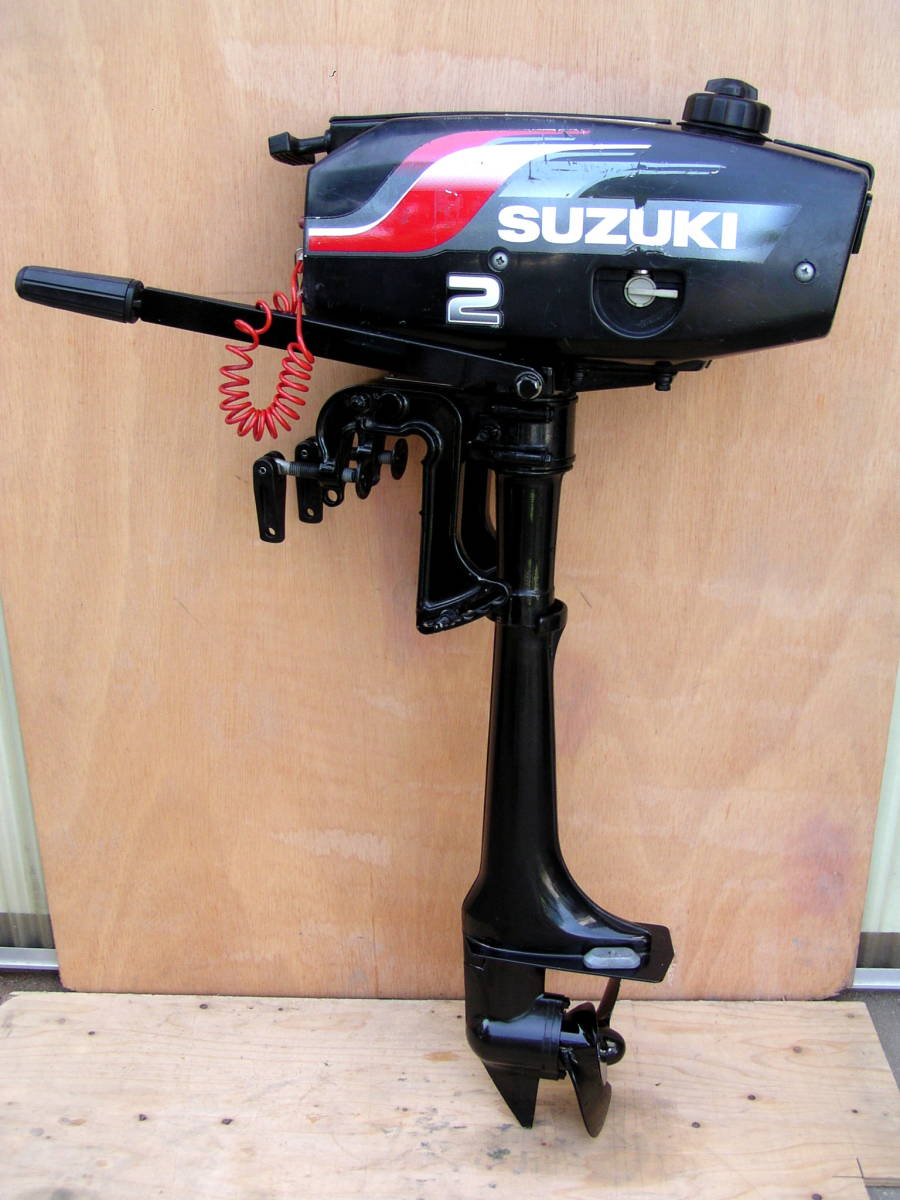 【目立った傷や汚れなし】稼働時間極少美品 整備済★スズキ船外機 DT2.2 1発始動機関最良好・2馬力.ヤマハ.トーハツ.ホンダ .マキュリー ...