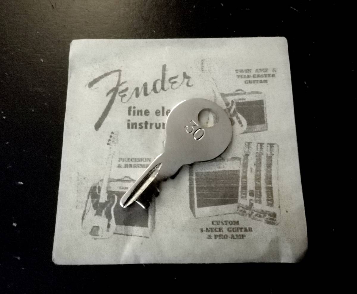 【やや傷や汚れあり】☆Fender USA Hardcase Key：CHENEY No.30☆1970年代～☆ハードケース用キー☆デッド ...