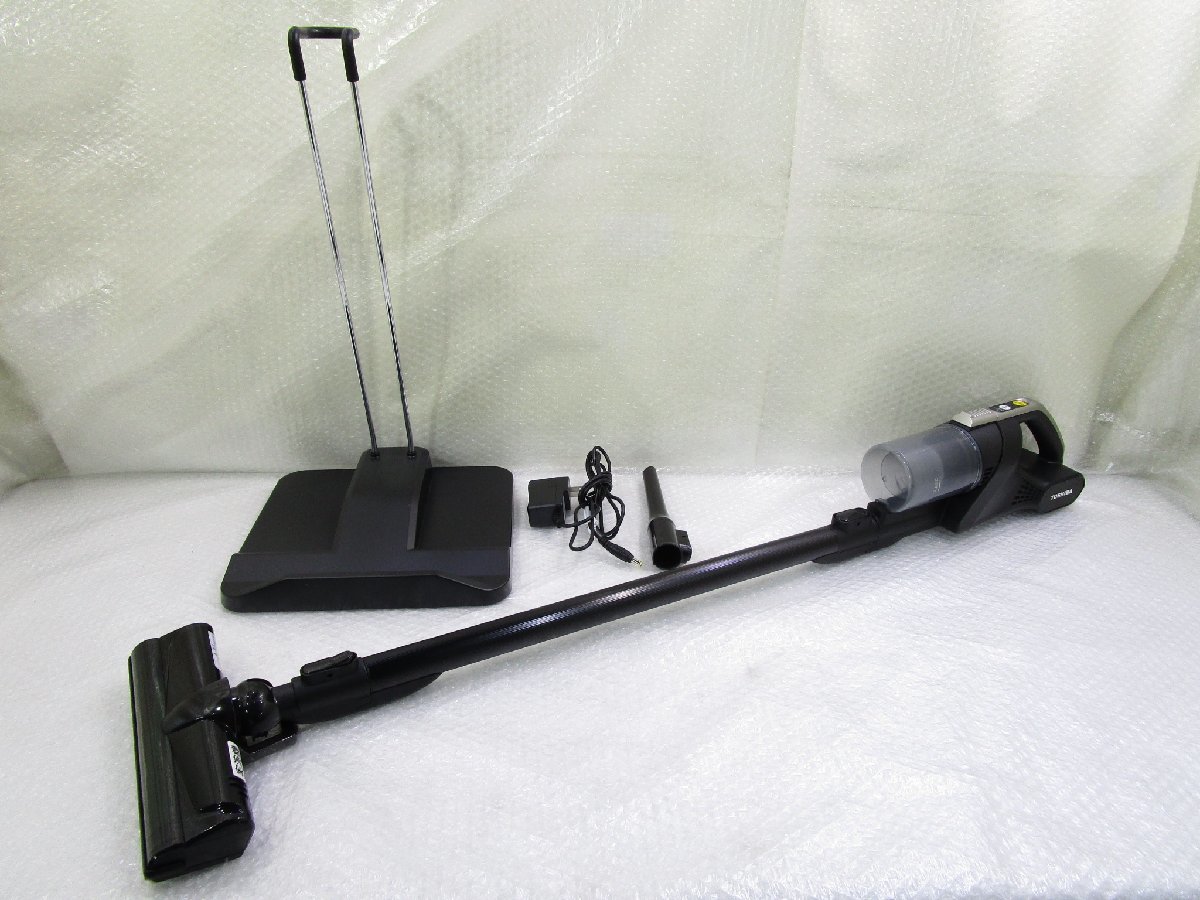 【目立った傷や汚れなし】 展示品 TOSHIBA 東芝 サイクロン式 コードレスクリーナー トルネオ VC-CLS11 シャイニーシルバー スタンド/アダプター付き w90711の落札情報詳細 ...