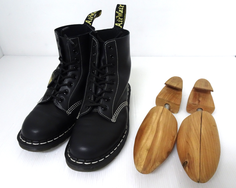 【目立った傷や汚れなし】Dr.Martens ドクターマーチン 1F66 HORWEEN LEATHER 8HOLE BOOT サイズ8 約27cm 英国製 イングランド 黒 ブラック 木製 ...