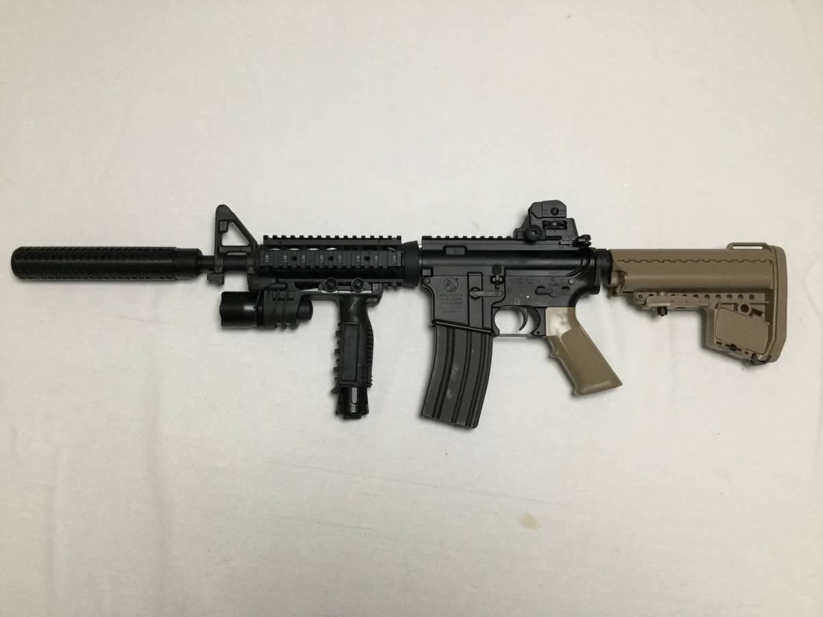 【目立った傷や汚れなし】東京マルイ PROPERTY OF U.S GOVT M4A1 CARBINE カービン CAL.5.56 MM ...