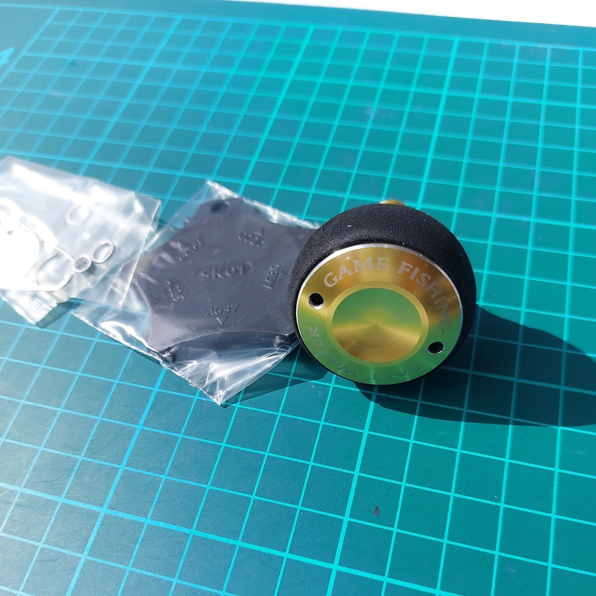 【やや傷や汚れあり】★1スタ★ハンドルノブ HN AG37 （Si／A） −PG （ピュアゴールド) シマノA ダイワS スタジオオーシャン ...