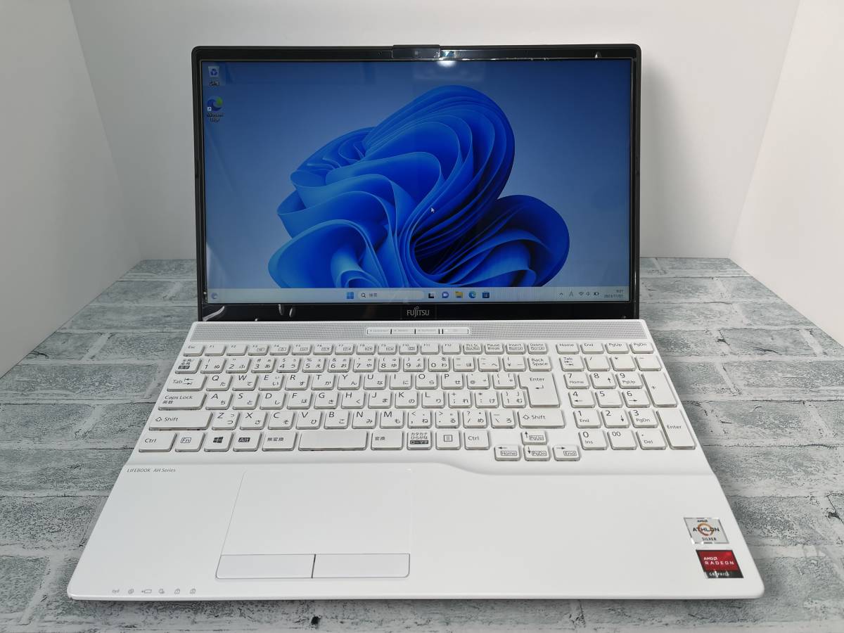 【目立った傷や汚れなし】2022年6月発表モデル 富士通 LIFEBOOK AH40/F AMD Athlon Silver 3050U ...
