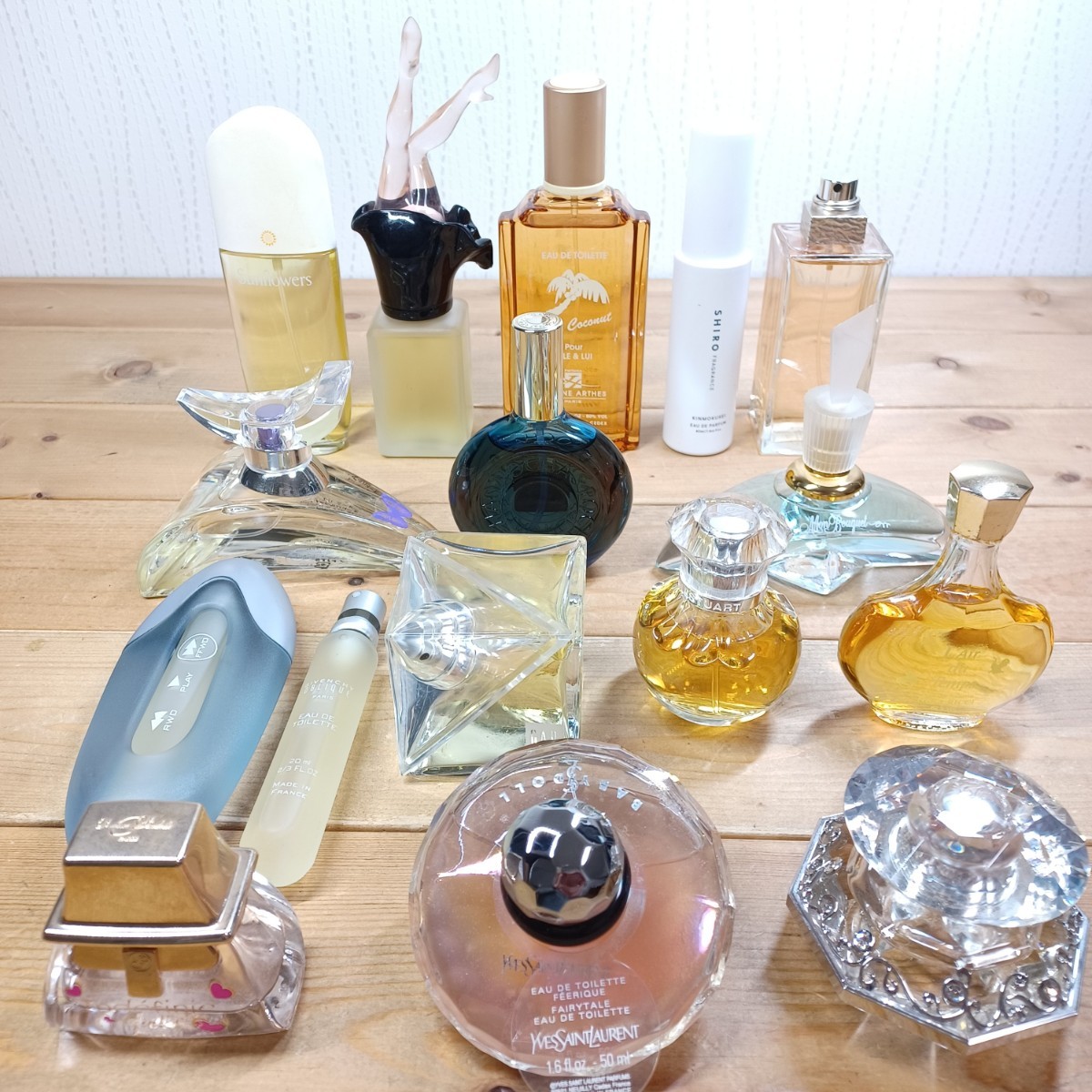 【未使用】 香水 大量 まとめて 16点 100ml～ 約2.4kg GIVENCHY ジルスチュアート YSL NINA RICCI ...