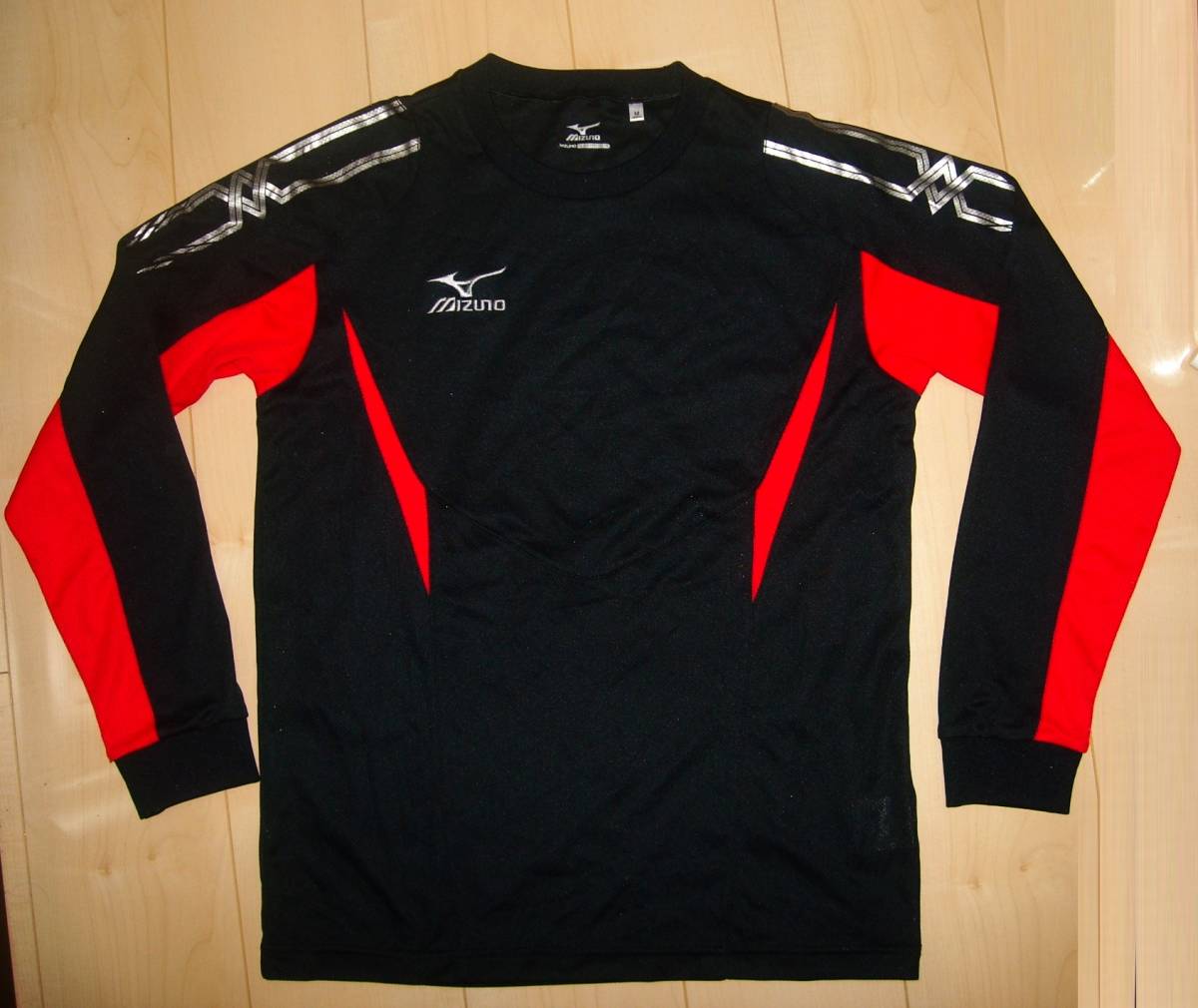 【目立った傷や汚れなし】美品★MIZUNOミズノ☆メンズ☆DRY長袖Tシャツ☆QUICKDRY PLUS☆色はブラック☆サイズM★の落札情報 ...