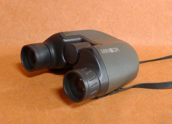 【傷や汚れあり】l339 MINOLTA COMPACT 双眼鏡 8×23 7° MULTI-COATED オペラグラス サイズ：約 幅10. ...