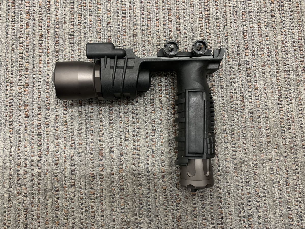 【目立った傷や汚れなし】SureFire タイプ M910A M910 フォアグリップライト ウェポンライト LED レプリカの落札情報詳細 ...