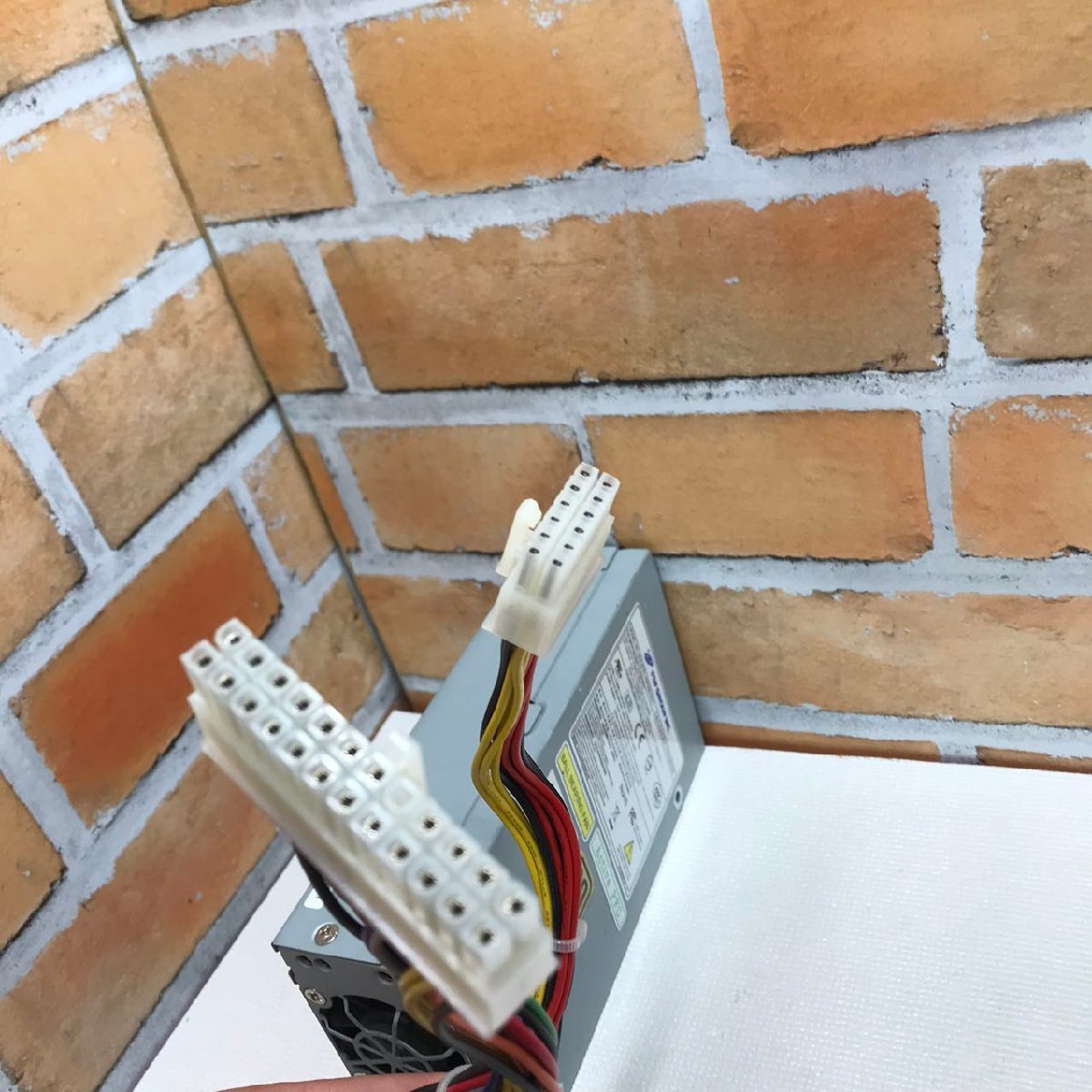 【傷や汚れあり】YS0172★Promise Technology★Pegasus R6 専用の電源ユニット★FSP 250W Flex-ATX電源 FSP250-50LC 80PLUS ...