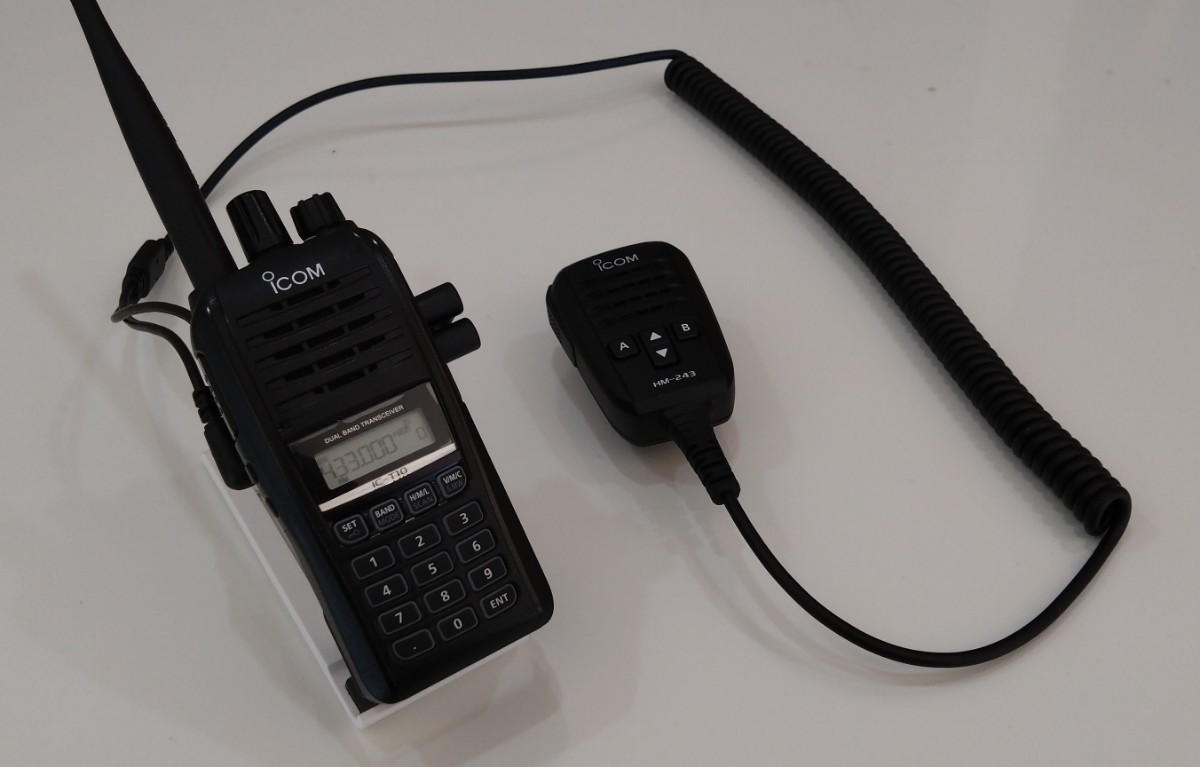 【未使用】【送料無料・新品】 ICOM IC-T10/IC-S10でIC-705/905用スピーカーマイクHM-243を使うための変換アダプタ ...