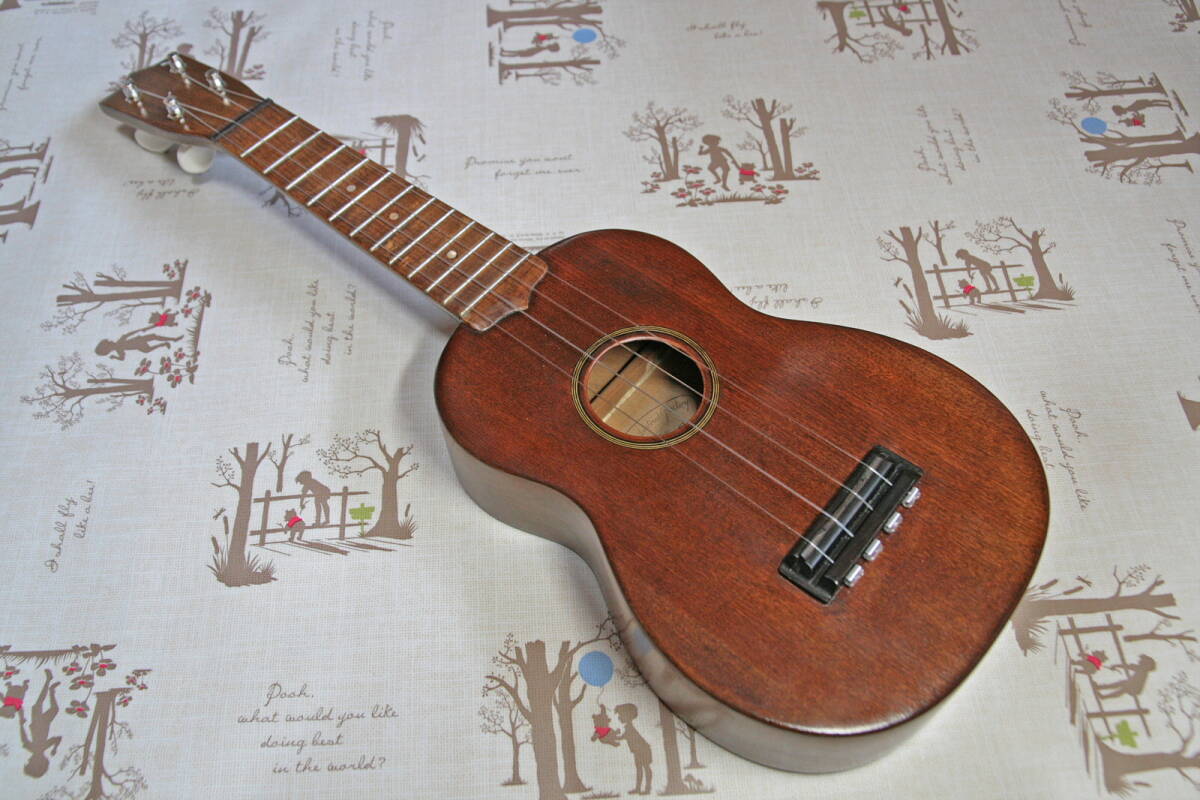 【傷や汚れあり】 Tokyo Violin Industrial Factory【No.322】ウクレレ Tsunoda & Co.Section of art 1961 ハードケース付属 ...
