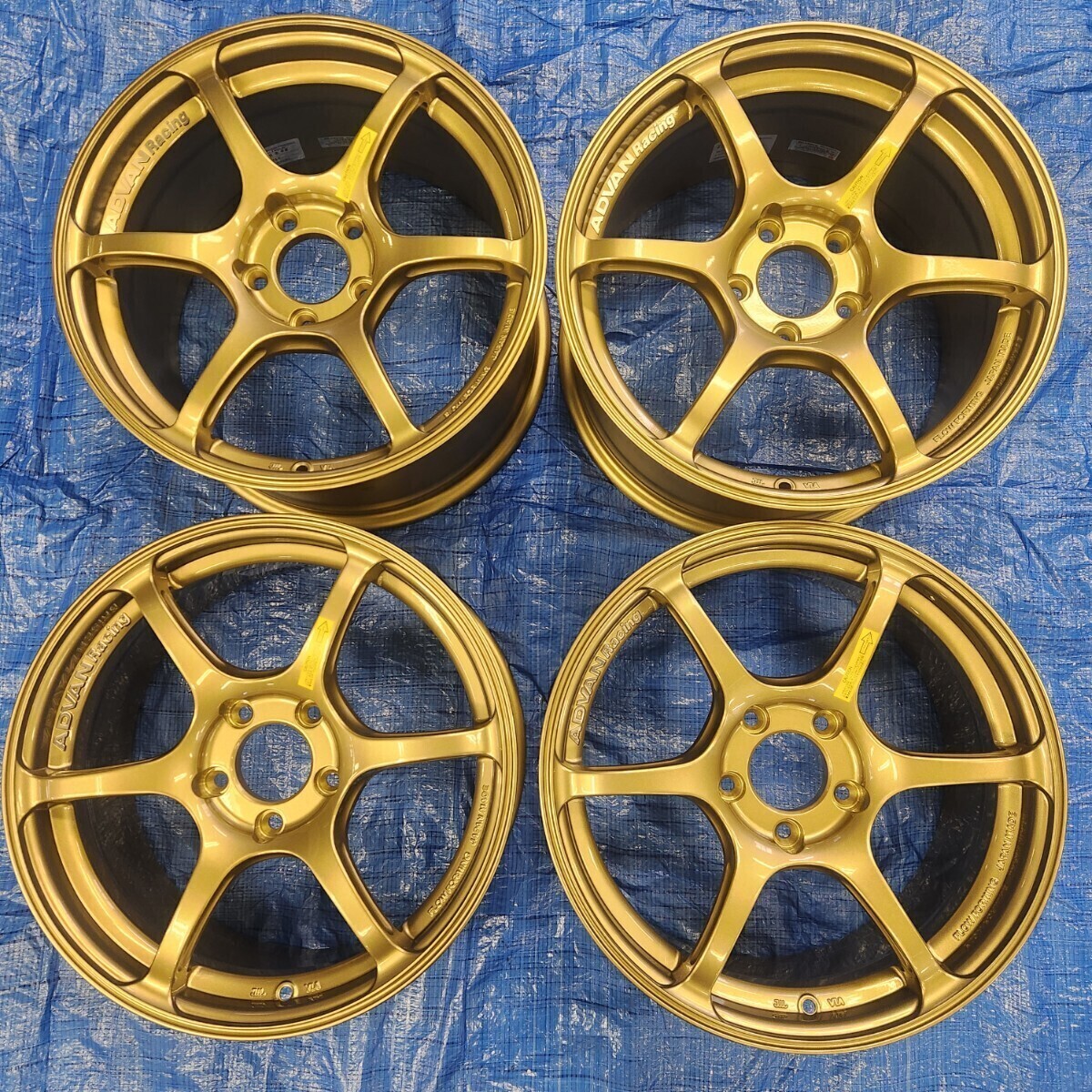 【未使用】(新品・未使用)ADVAN RACING RG3 レーシングゴールドメタリック(RGG) 17x8.0J 114/5 +54 ...