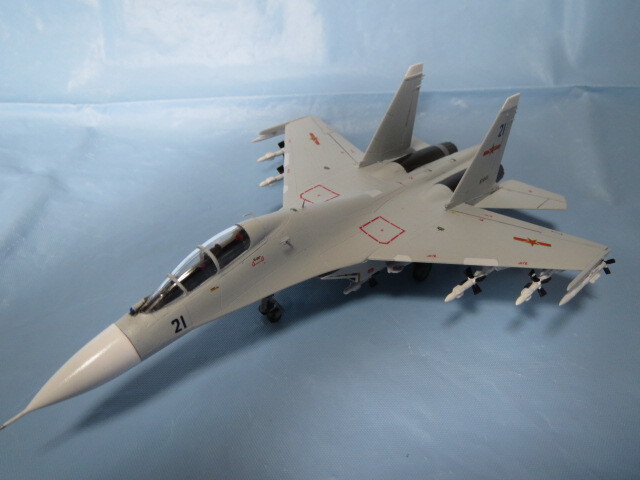 【目立った傷や汚れなし】【完成品】1/144 TRUMPETER『 SUKHOI SU-30MKK Flanker G 』中国空軍戦闘機 ...
