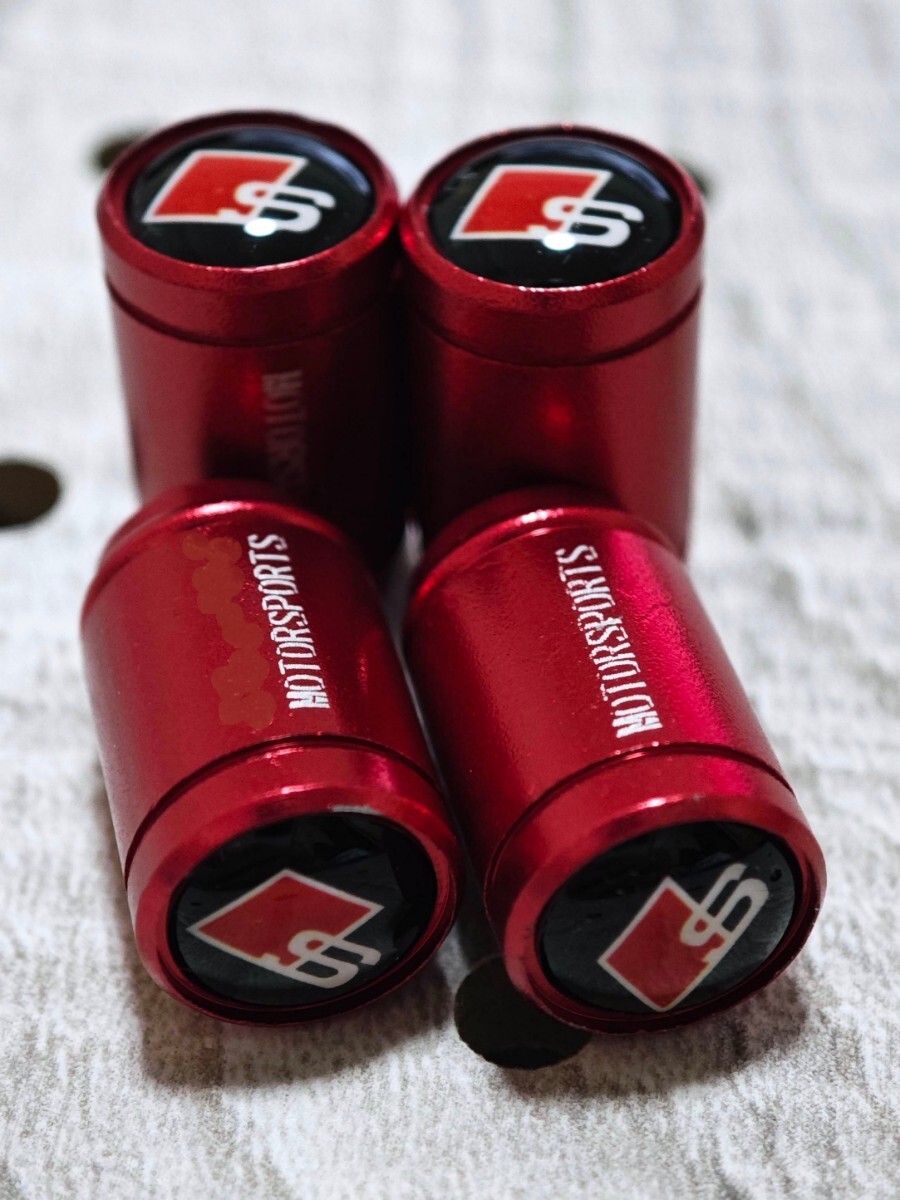 【未使用】アウディ【S】MOTORSPORTS エアーバルブキャップ 4P【レッド】S1 S2 S3 S4 S5 S6 S7 S8 S9A1 A3 A4 B5 B6 B7 B8 A5 C5 ...