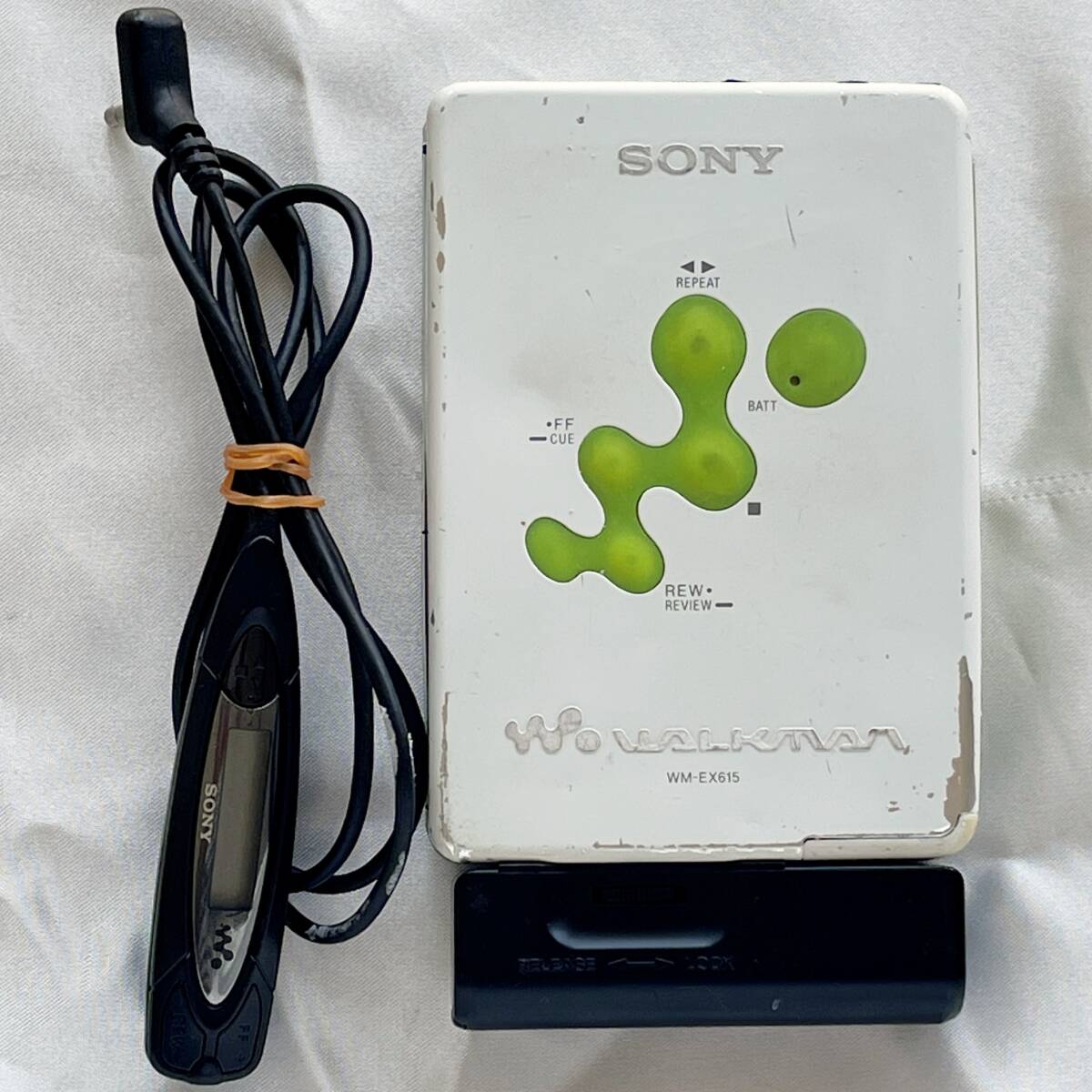 【全体的に状態が悪い】【ジャンク品】SONY WM-EX-615 リモコン 電池ボックス 付 カセット プレーヤー ウォークマン ソニー CASSETTE WALKMANの落札情報詳細 ...