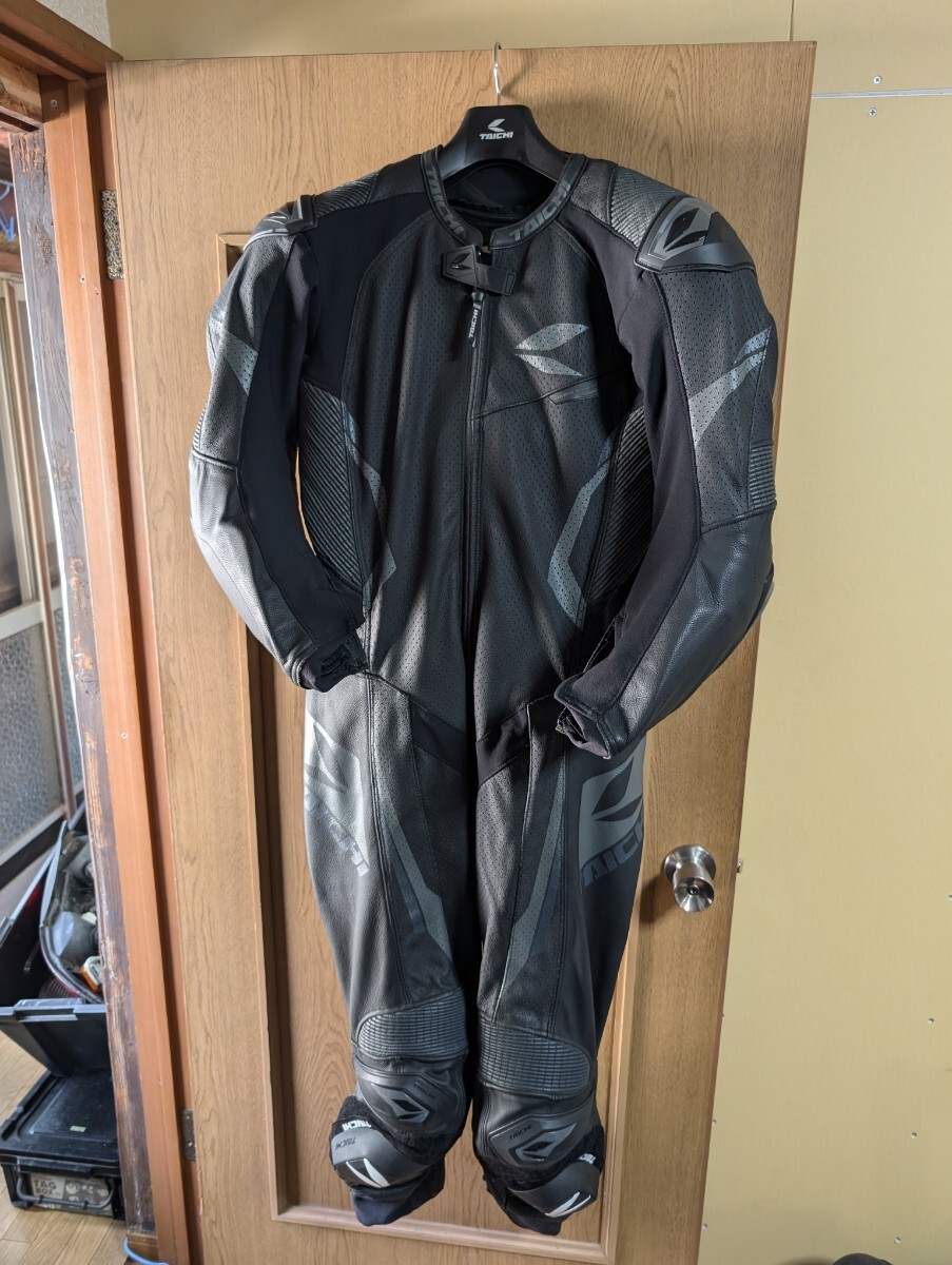 【やや傷や汚れあり】【UKT】 RS TAICHI RSタイチ NXL307 BK01MW GP-WRX R307 レーシングスーツ 富士にて2回使用 サイズL 汎用 ツナギ 手渡しOK 同梱 ...
