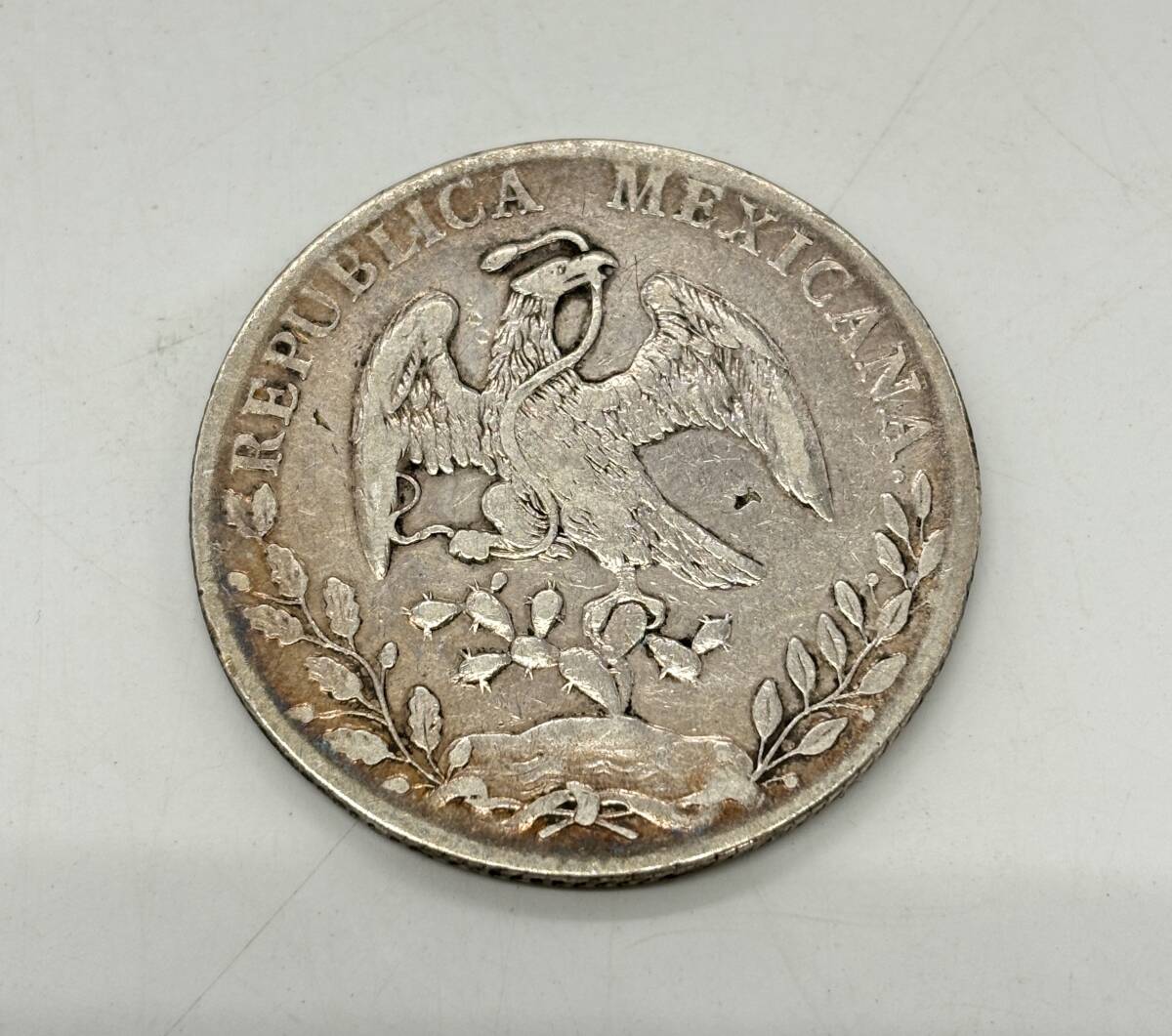 【傷や汚れあり】外国 古銭 メキシコ 貿易銀貨 8レアル 1894年 REPUBLICA MEXICANA 8R 10D 20G 重さ 約26.72gの落札情報詳細 - Yahoo ...