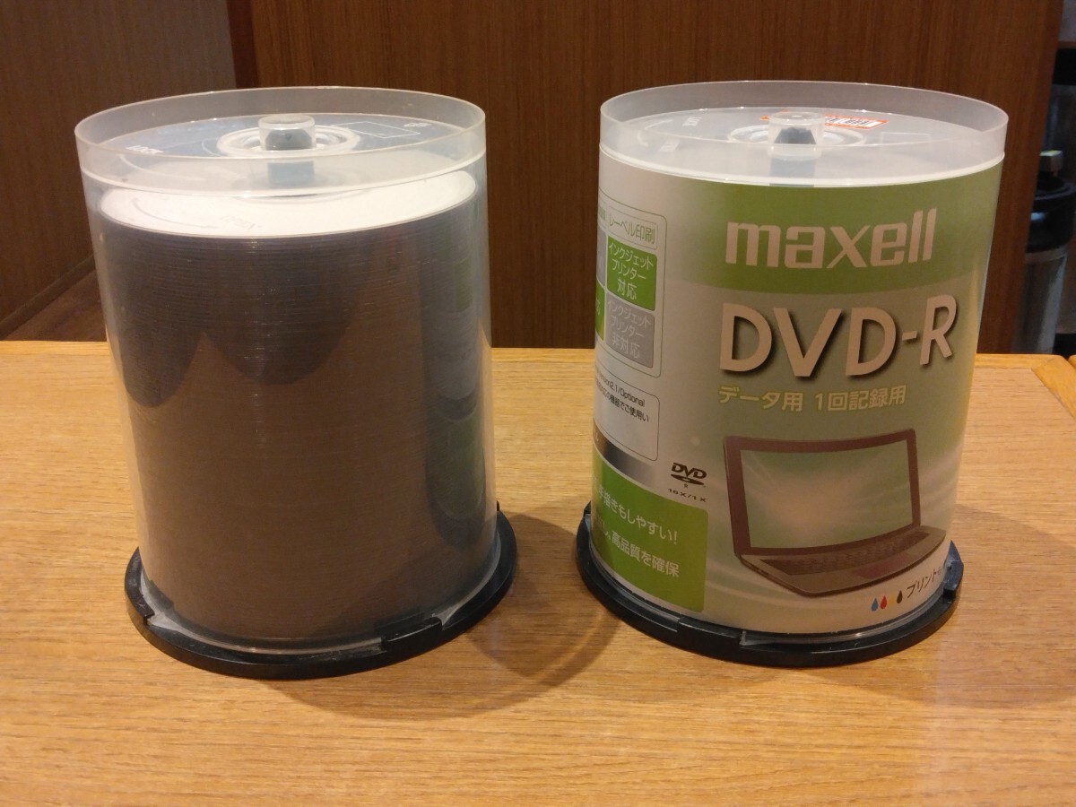 【未使用に近い】《新品 片方開封済み》maxell DVD-R 200枚 データ用 一回記録用 100枚×2セット 型番 DR47PWE ...