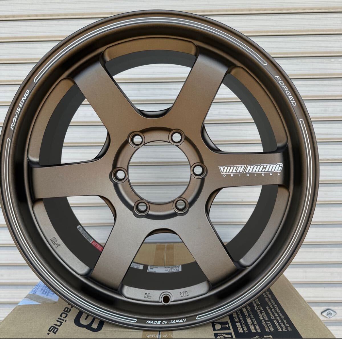 【未使用】即納《VOLK RACING TE37SB 》18×8J+30 139.7/6H ボルクレーシング レイズ RAYS TE37 新品未使用 4本セット ハイエース ブロンズ の落札 ...