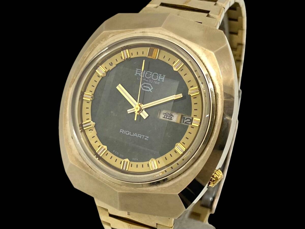 【傷や汚れあり】12T1★RICOH/リコー★ RIQUARTZ 570001 カットガラス デイト クォーツ 腕時計 mens watchの ...