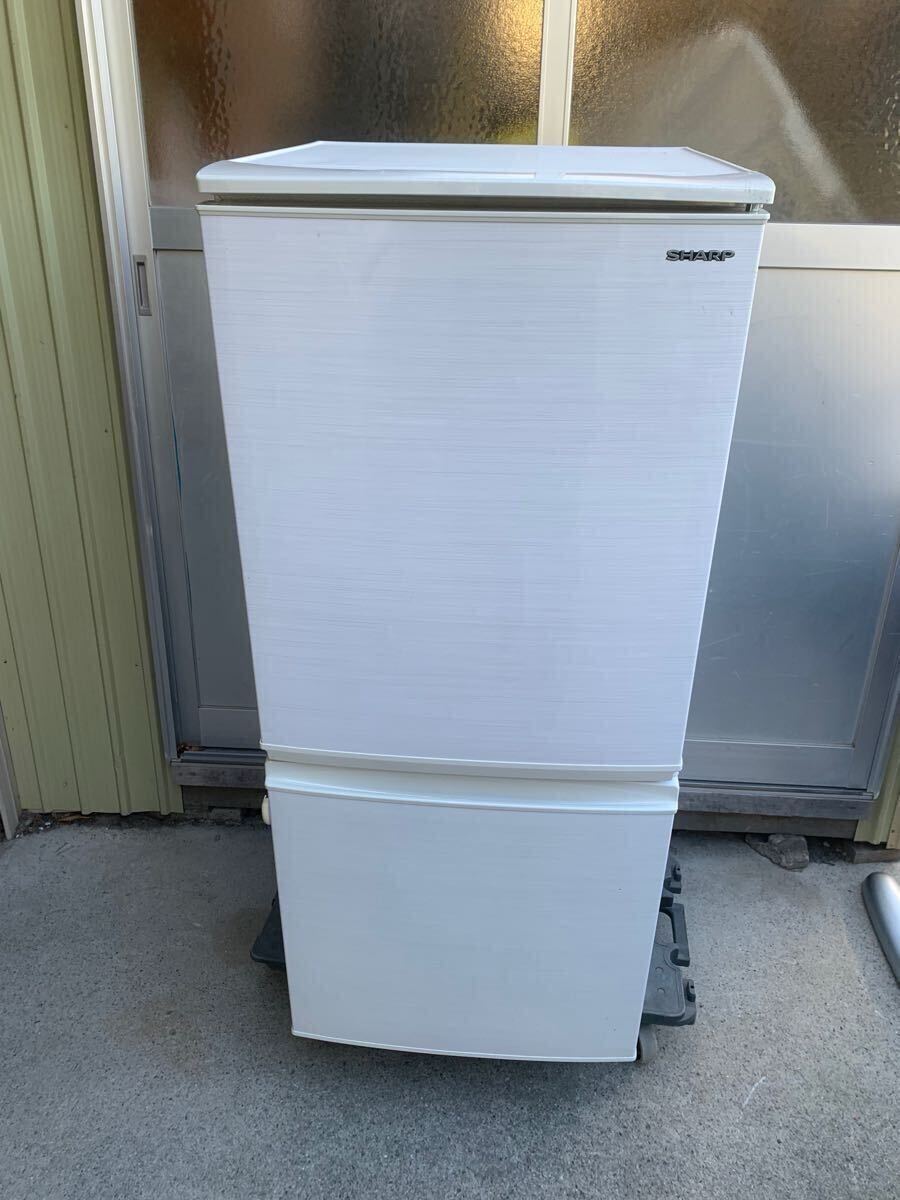 【やや傷や汚れあり】R SHARP シャープ SJ-D14E-Wノンフロン冷凍冷蔵庫 2ドア 137L 2019年製の落札情報詳細 - Yahoo!オークション落札価格検索 オークフリー