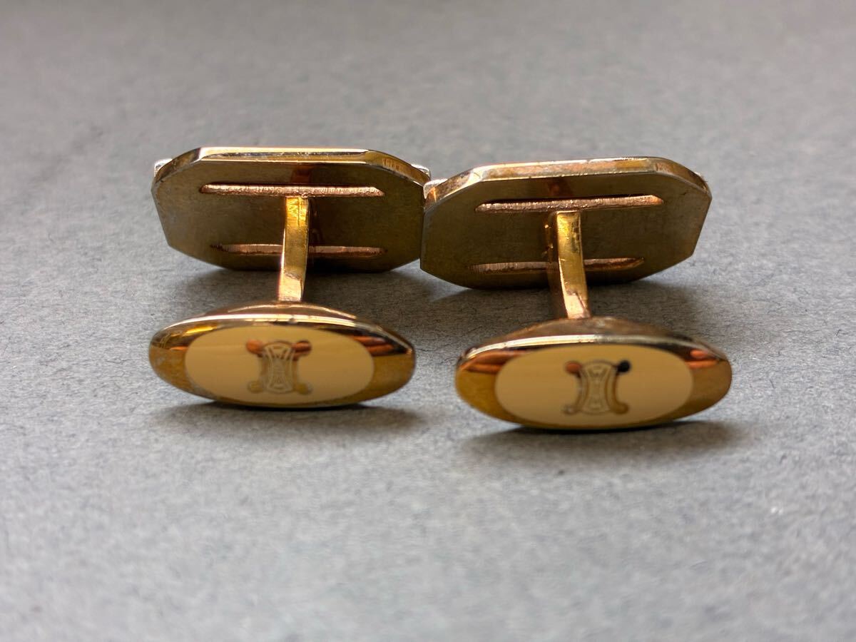 【傷や汚れあり】0936 CELINE セリーヌ カフス 箱付きの落札情報詳細 - Yahoo!オークション落札価格検索 オークフリー