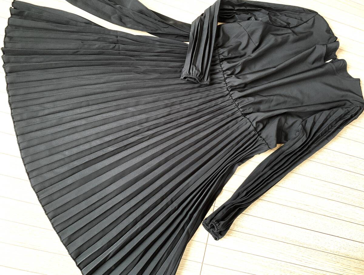 【やや傷や汚れあり】589 大きいサイズ 2XL ワンピース プリーツ 黒 の落札情報詳細 - Yahoo!オークション落札価格検索 オークフリー