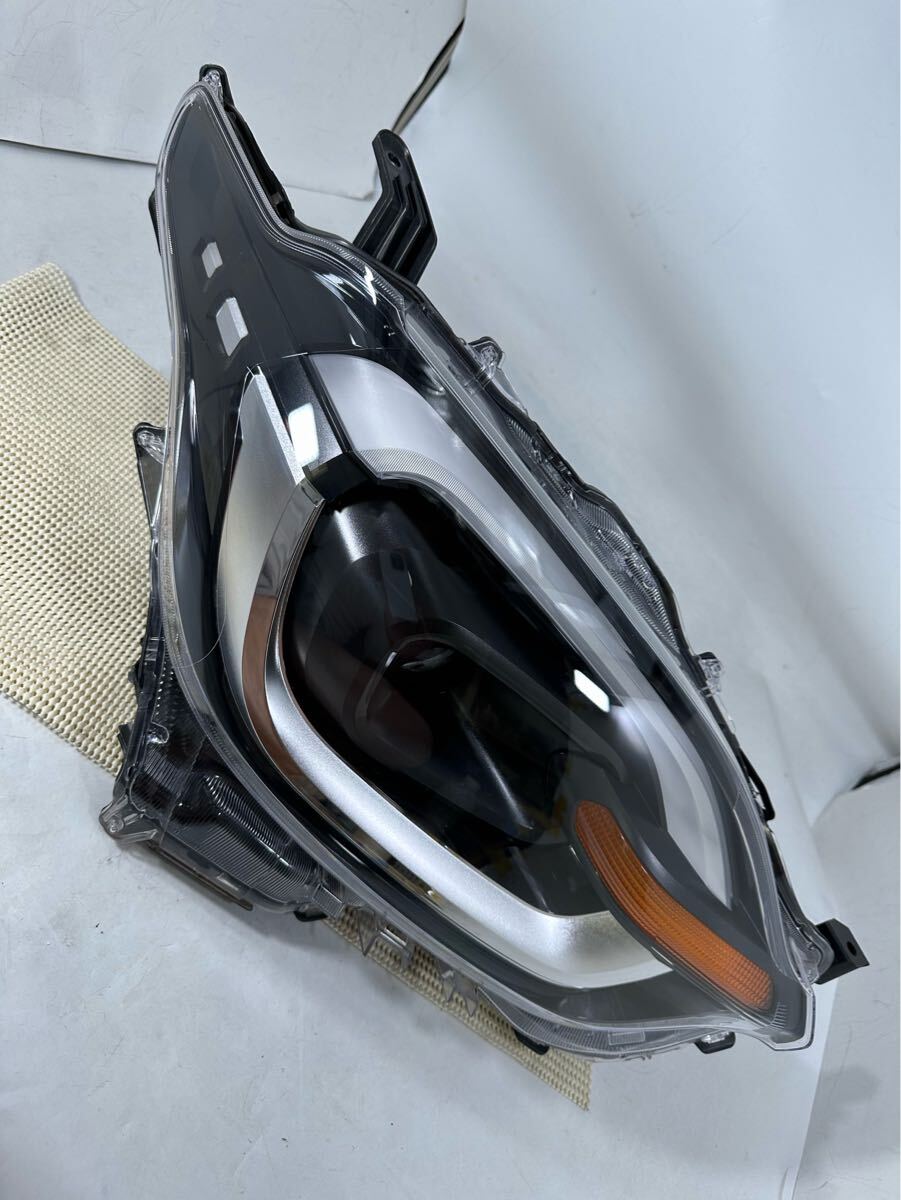 【やや傷や汚れあり】M42-3-7 シエンタ 右 MXPL10G MXPC10G MXPL15G 打刻S1 52-340 LED ヘッドライト ...