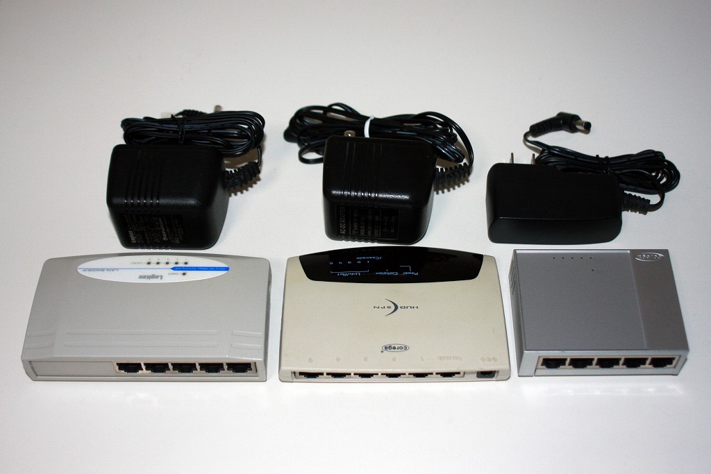 スイッチングハブ3個セット ロジテック（ELECOM ）LAN-SW05/P、 corega HUB-5PN、 corega CG ...