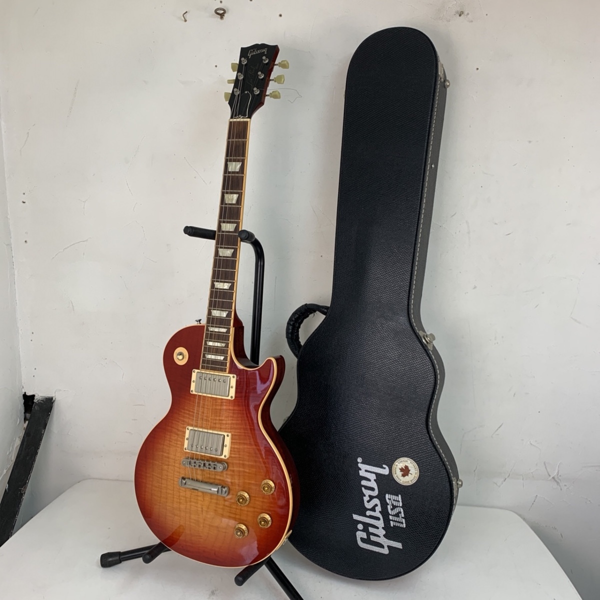 Gibuson ギブソン Les Paul レスポール LPS5+HSNH1 ハードケース付き 音出し確認済み エレキギター ...