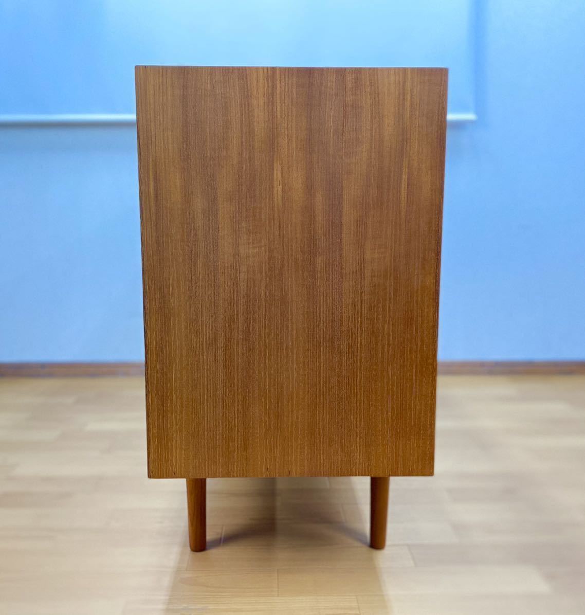 CHLOROS クロロス 北欧 Leaf-handle リーフハンドル リビング チェスト チーク材 インテリアワイドチェスト 無垢 突板の落札情報詳細 - ヤフオク落札価格検索 オークフリー