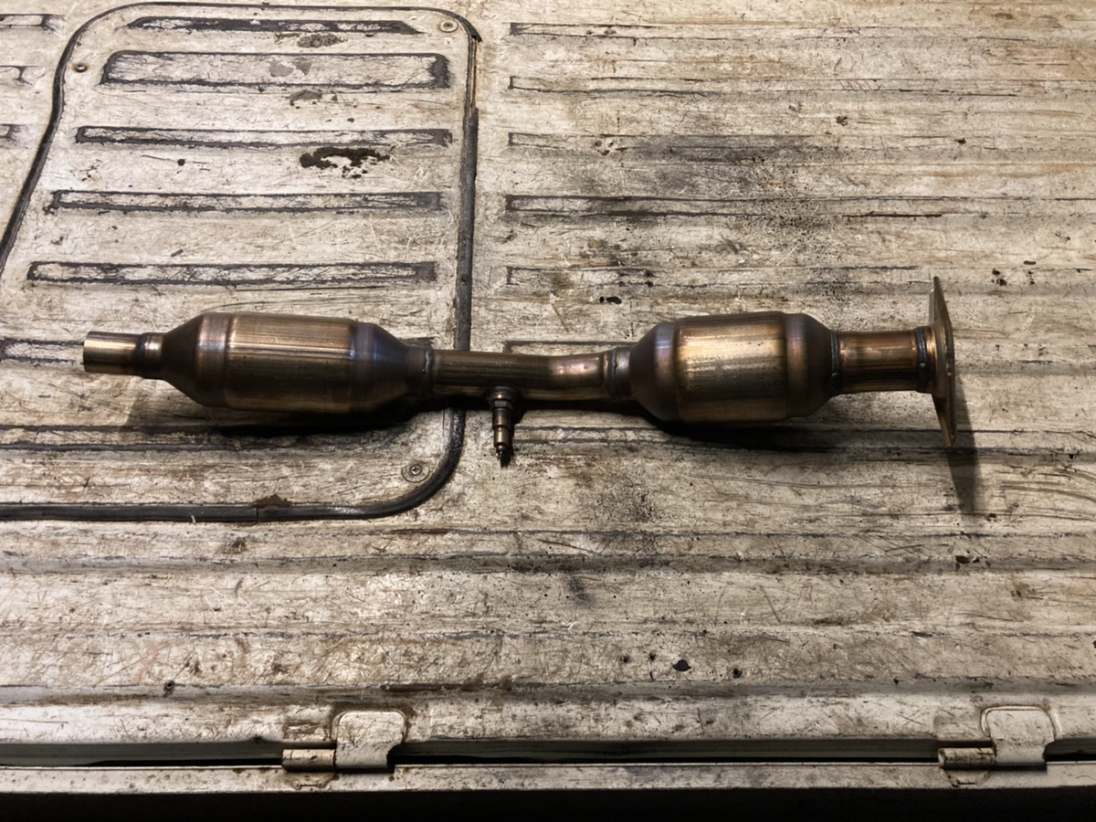 ジムニー JA22W センターパイプ マフラー 触媒 キャタライザー JA12W JA12C JA12V JA11 JA71 JA12 JA22 SJ30 クロカン の落札情報詳細| ヤフオク ...