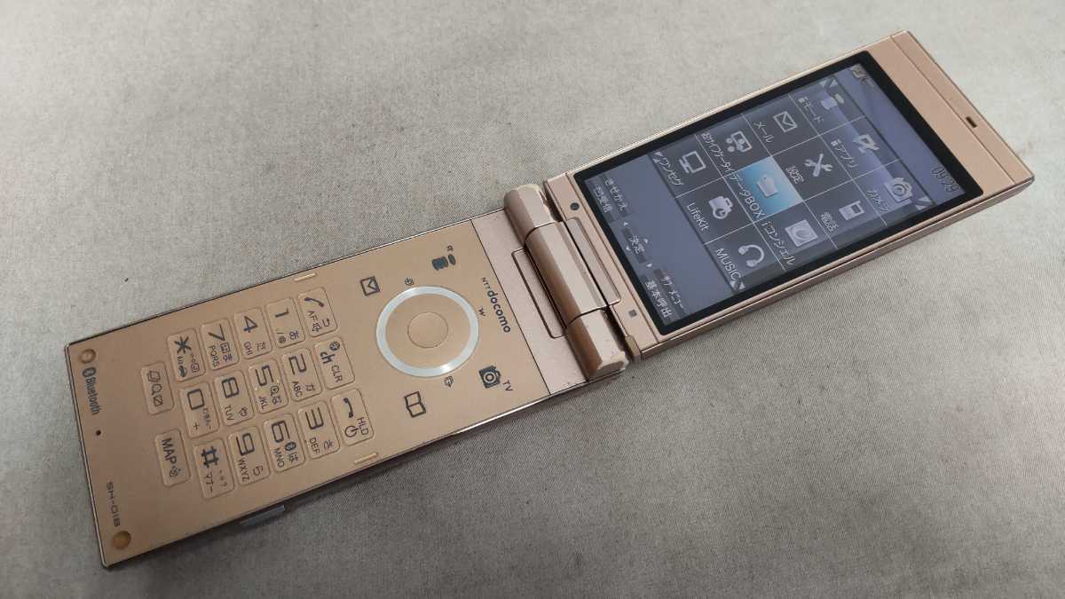 【傷や汚れあり】D5012 docomo FOMA AQUOS SHOT SH-10C SHARP/シャープ ガラケー 折畳式 簡易動作確認＆簡易清掃＆初期化OK 判定 現状品 送料無料 の ...