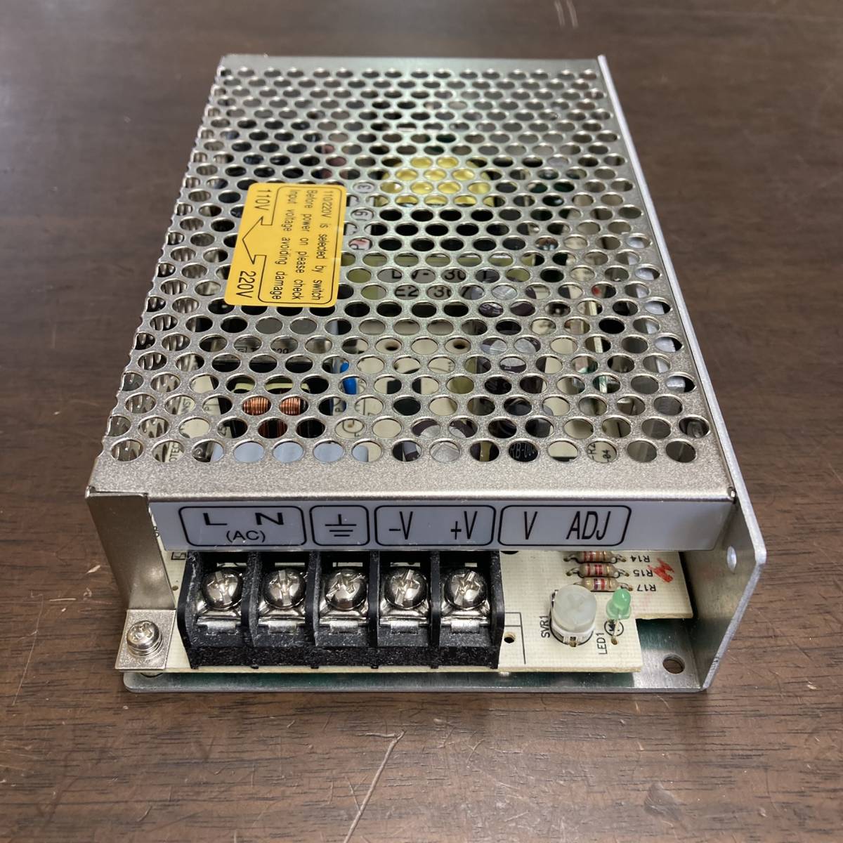 【新品】未使用 日動 LEDディスクバルーン300W/L300W-AB-50K 投光器型・調光式 LED電源 MEAN WELL/HLG-320H-36B 三脚付⑦ の落札情報詳細| ヤフオク ...