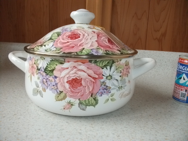 【未使用】EJIRY エジリー ベルサイユ 両手鍋 20cm 3，1L ホーロー 片手鍋 IH、ガス OK ビンテージ レトロ の落札情報詳細| ヤフオク落札価格情報 オークフリー