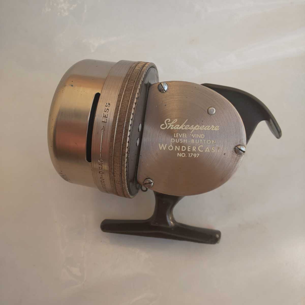 【傷や汚れあり】vintage shakespeare wonder cast no.1797 model FB old reel USA ...