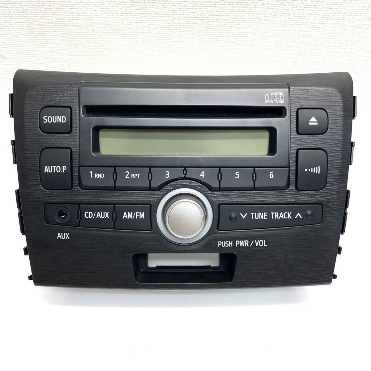 【目立った傷や汚れなし】美品☆ダイハツ純正☆LA100系 ムーヴ☆純正オーディオ.CDデッキ☆86120-47530 の落札情報詳細 ...