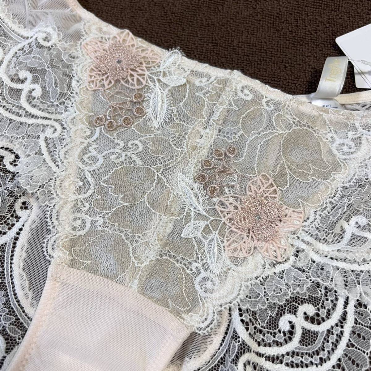 【未使用】【新品】trefle トレフル 68グループ ノーマルショーツ Mサイズ SPの落札情報詳細 - ヤフオク落札価格検索 オークフリー