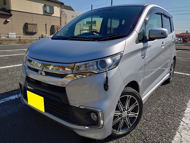 【走行距離 142,100 km】検6/11 後期 eKカスタム T ターボ 4WD セーフティパッケージ ケンウッドメモリーナビ/フルセグ/Bluetooth/アラウンドビュー/LEDフォグ ...